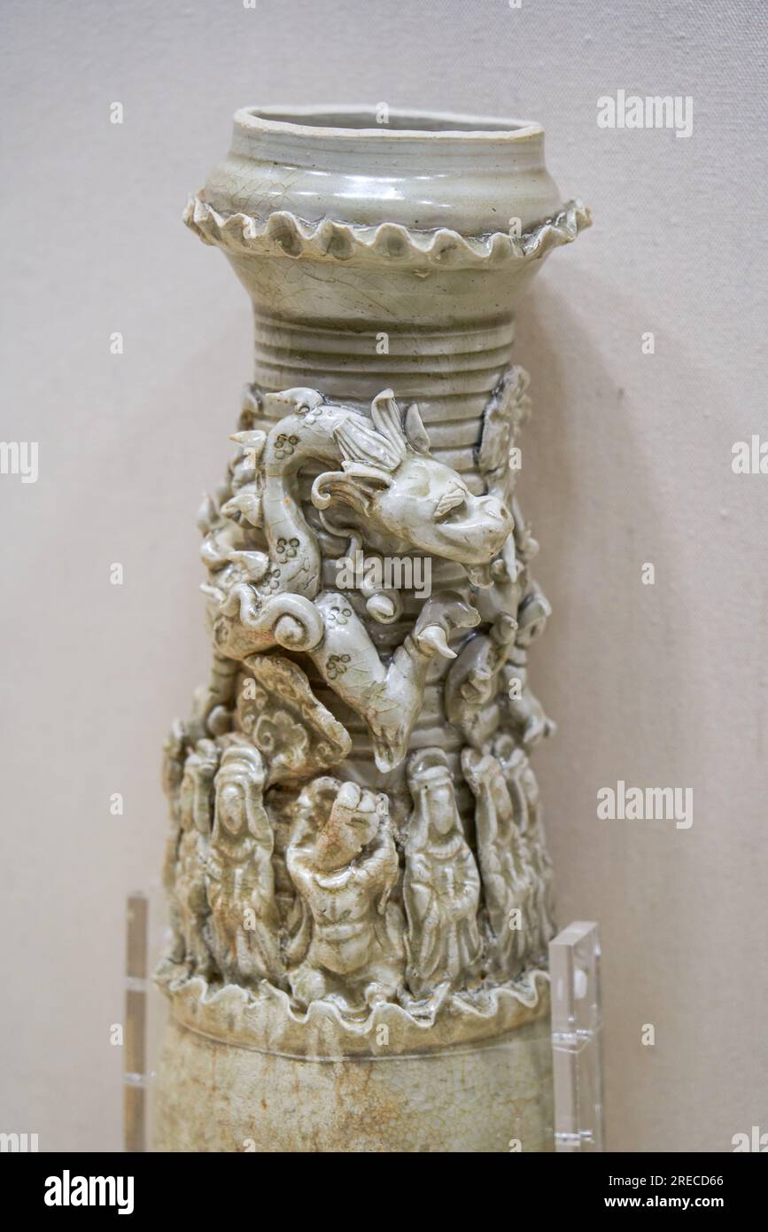 Traditional chinese marble pillar hi-res stock photography and images ...