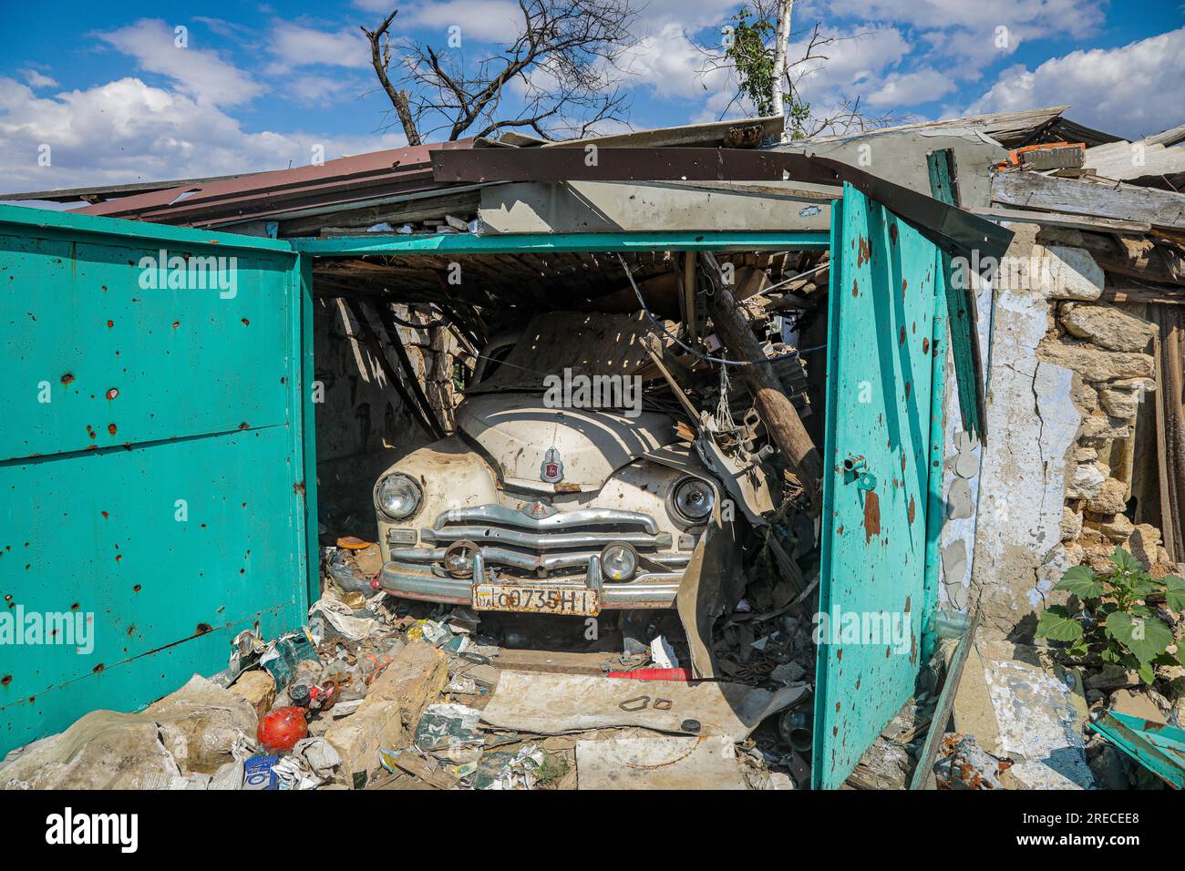 Soviet garage hi-res stock photography and images - Alamy
