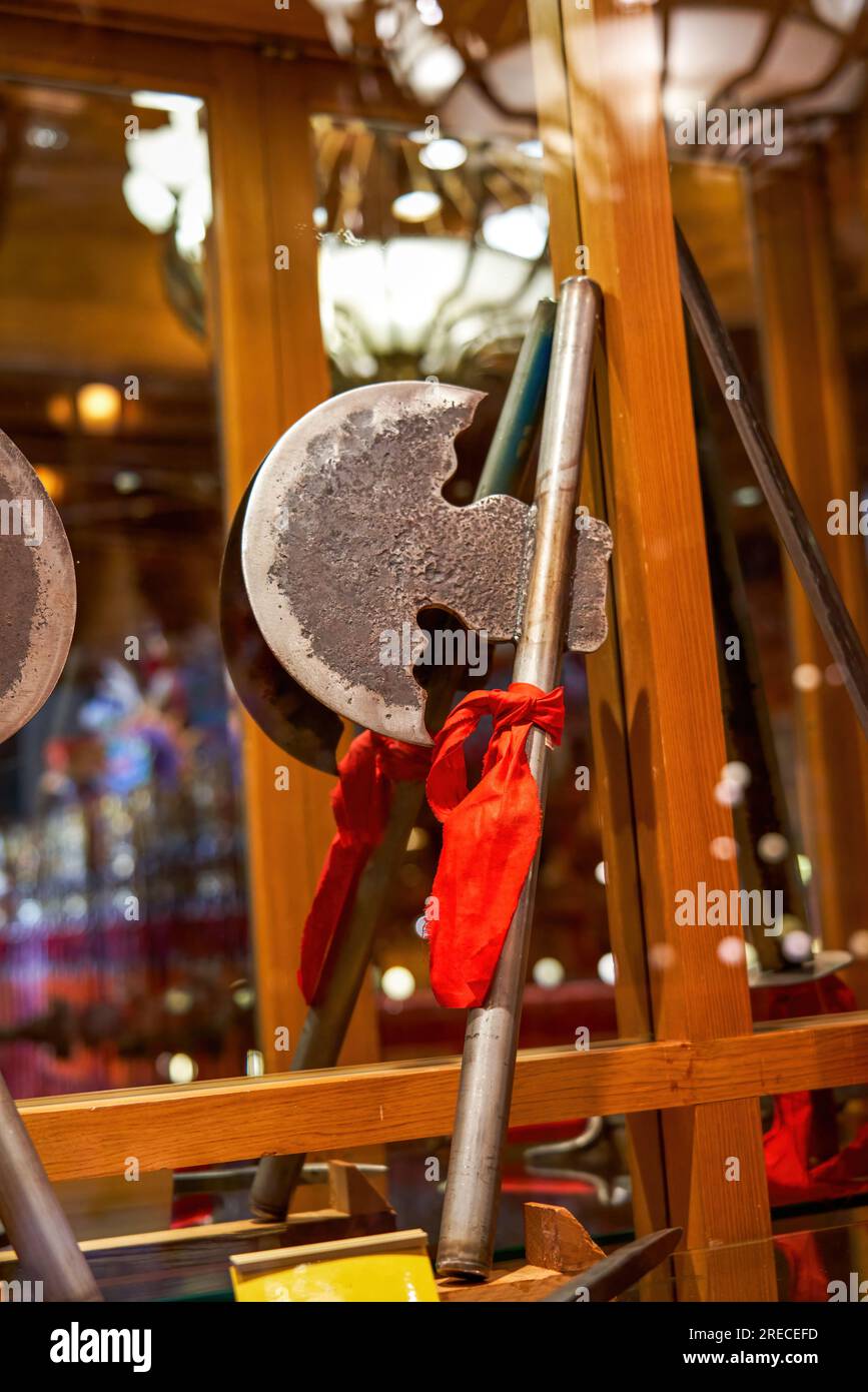 Chinese dagger ancient hi-res stock photography and images - Alamy