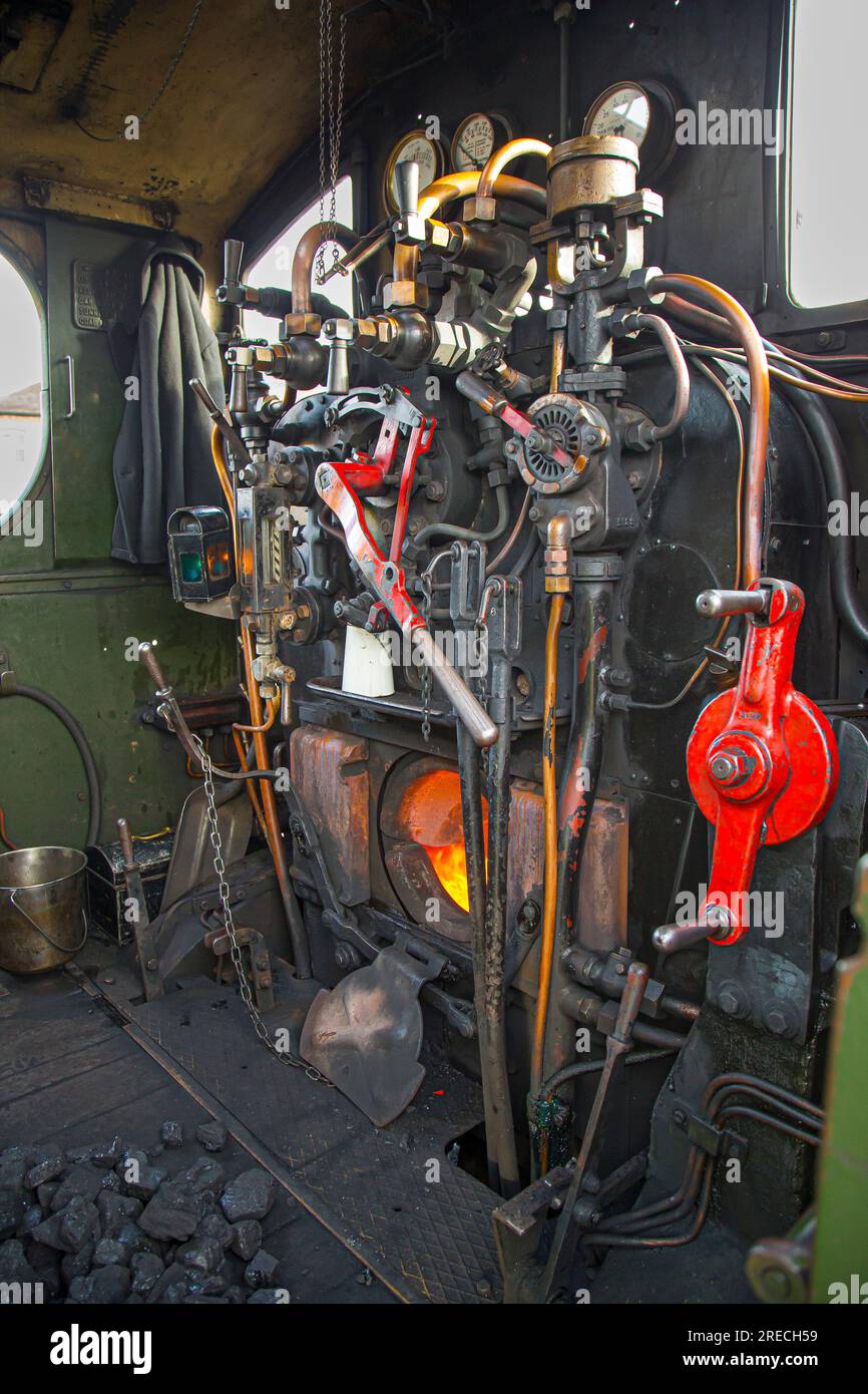 Footplate controls hi-res stock photography and images - Alamy