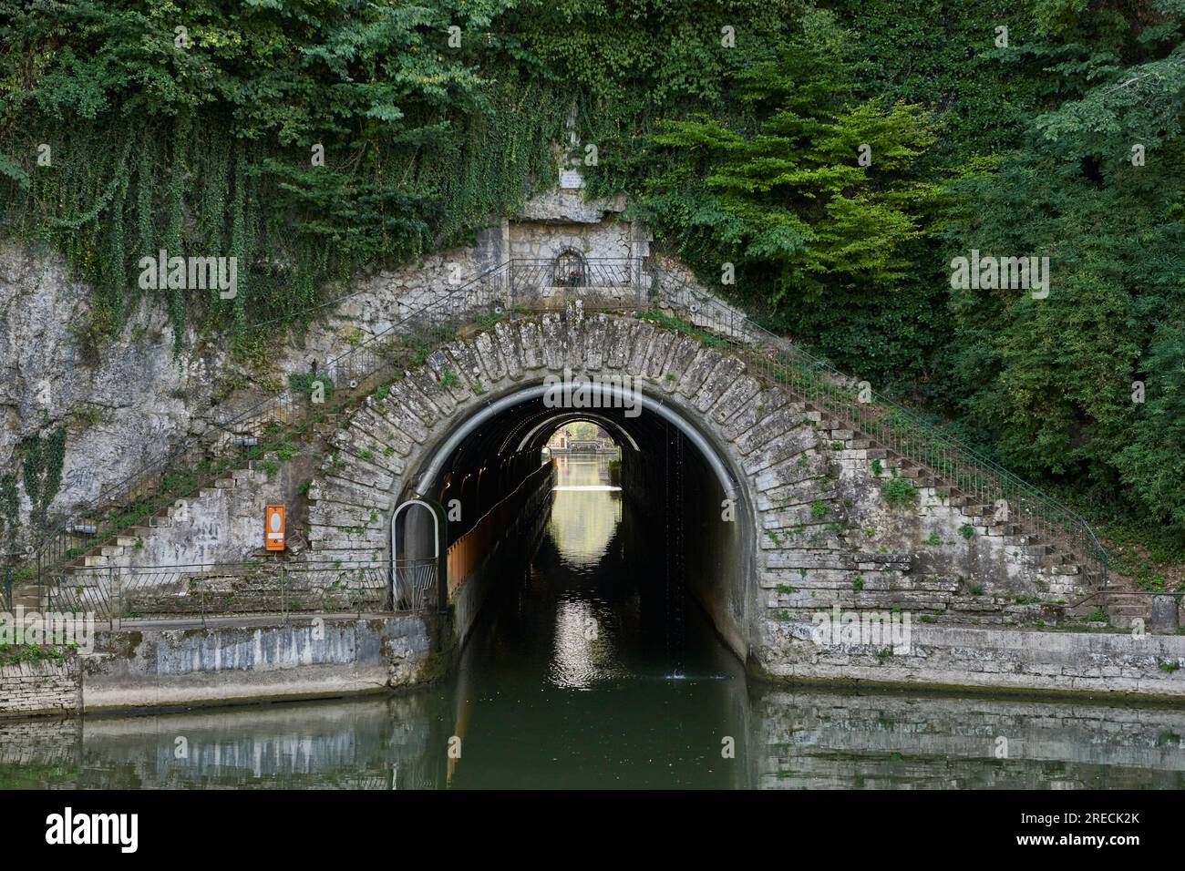 Canal tunnel of thoraise hi-res stock photography and images - Alamy