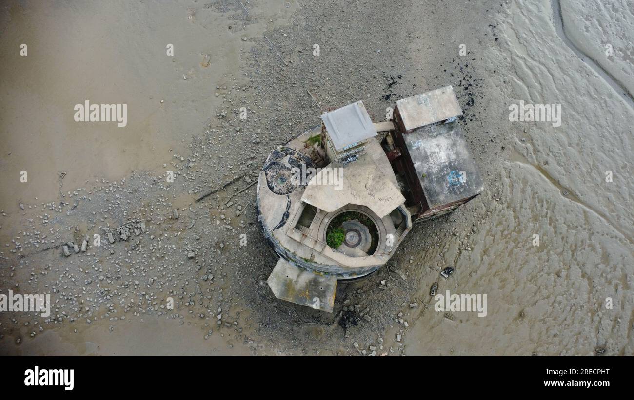 Isle of Grain, UK : Grain Tower Battery off the shore of Isle of Grain ...