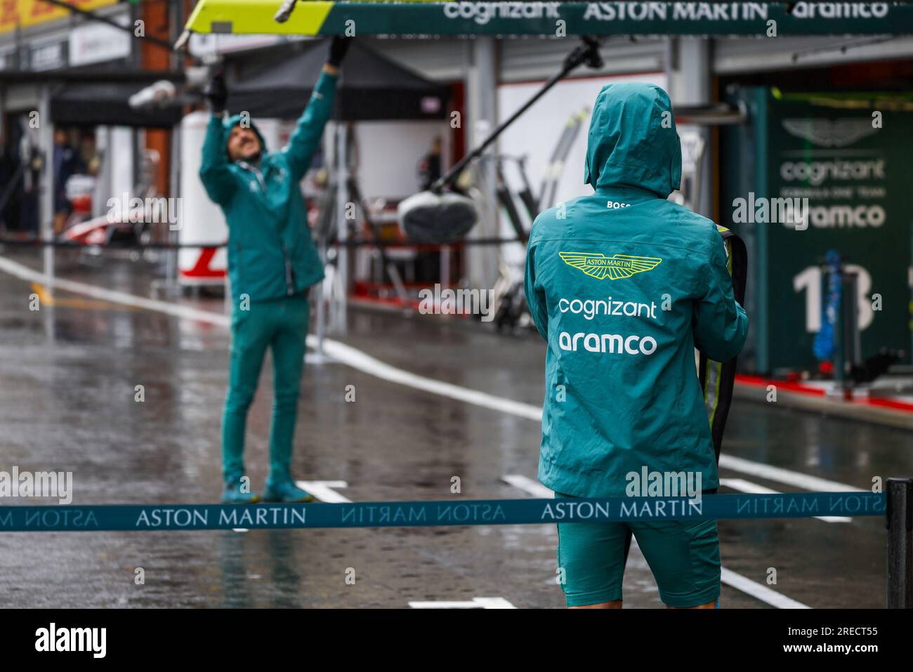 Aston Martin F1 Team, mechanic, mecanicien on the pitlane, during the ...