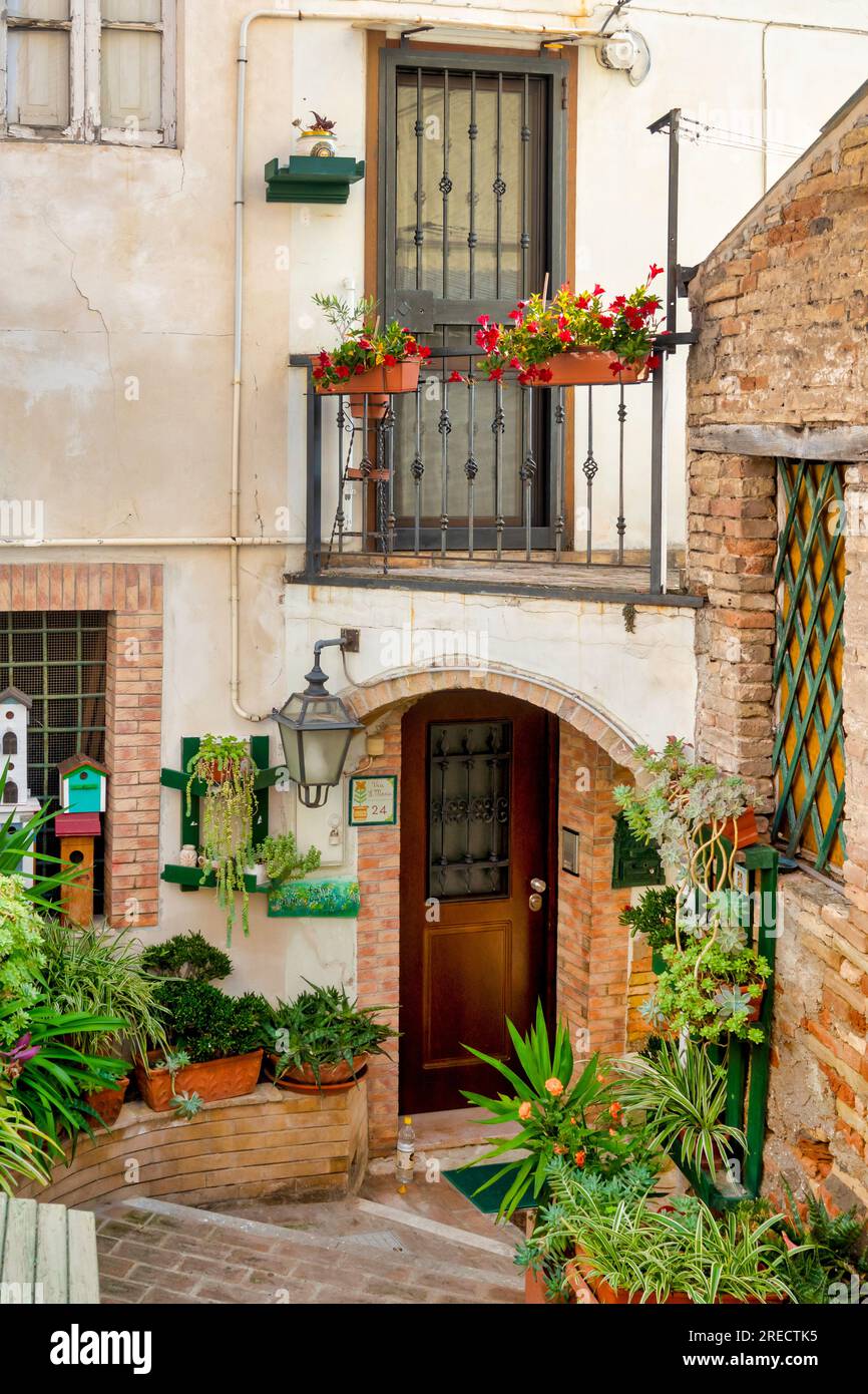 Small alley in the historical centre, Spoltore, Italy Stock Photo - Alamy