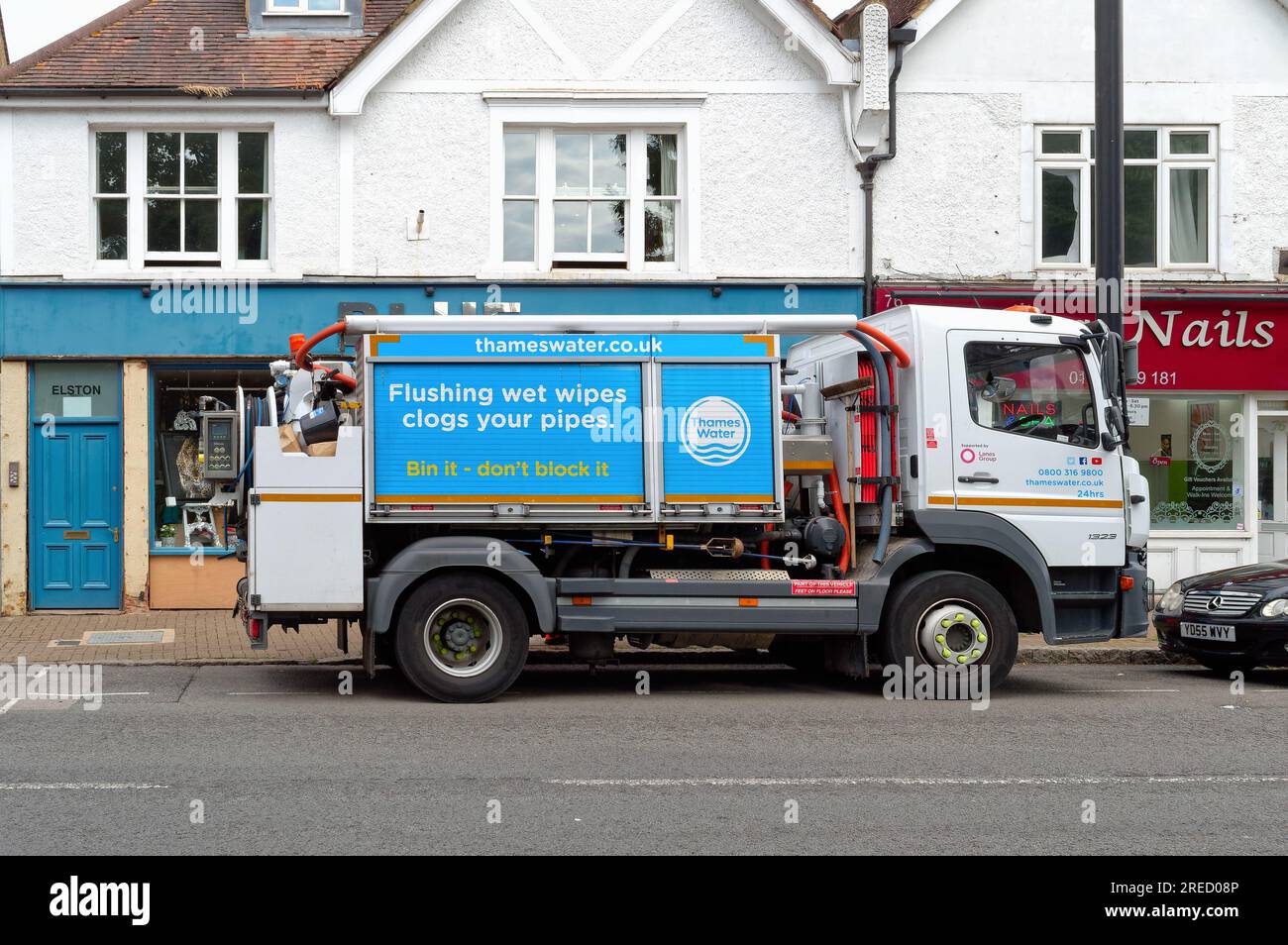 Thames water logo hi-res stock photography and images - Alamy