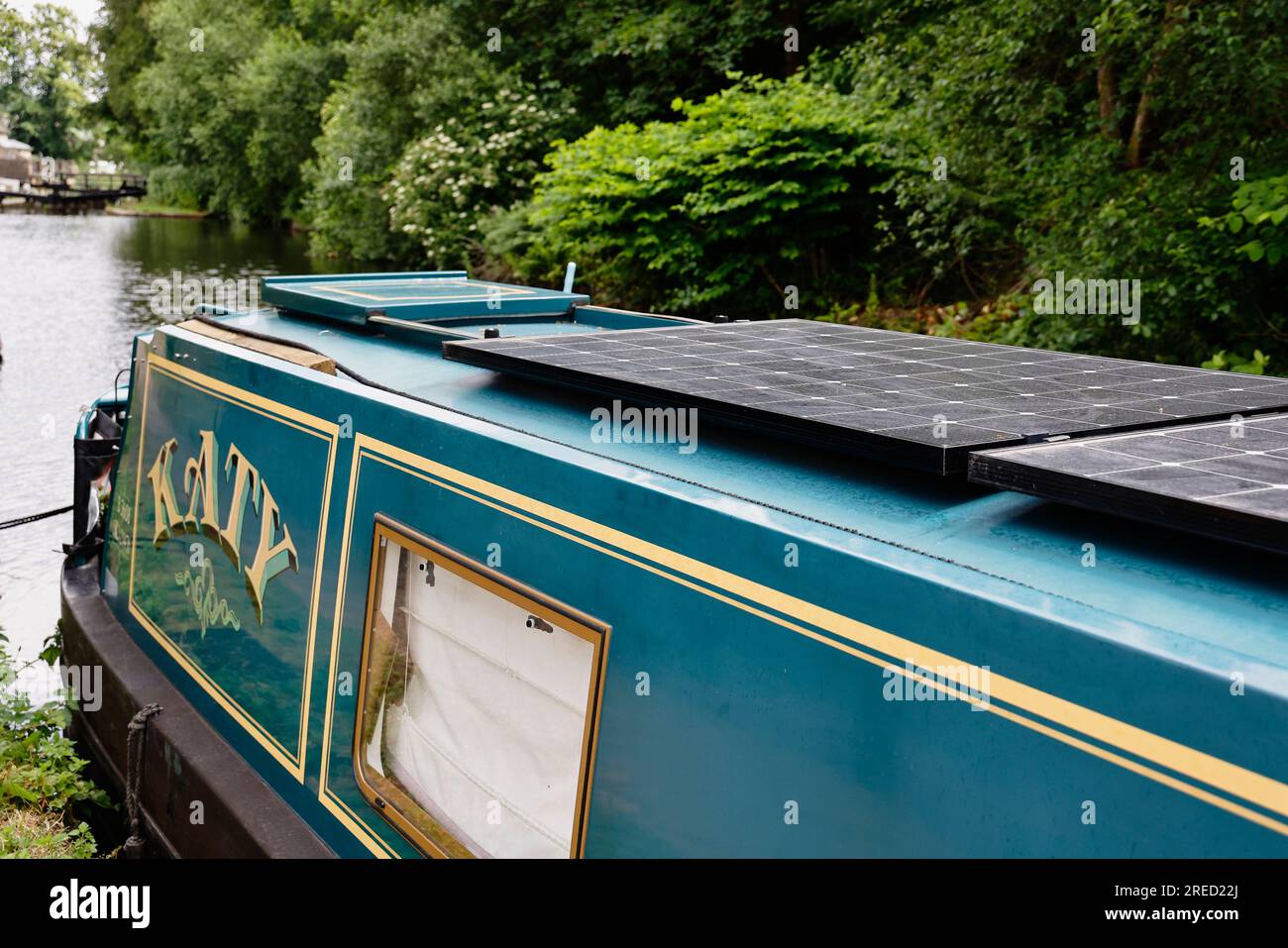 Canal barge hi-res stock photography and images - Alamy
