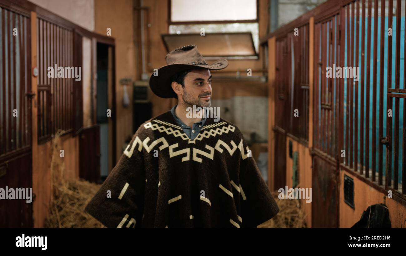 Cowboy Looking into a jail Stock Photo - Alamy