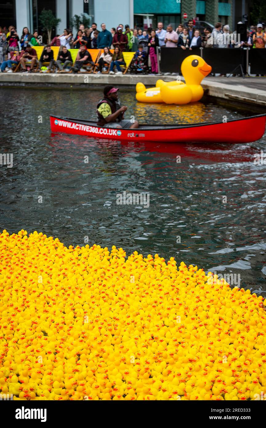 London, UK. 27 July 2023. Some of the one thousand ducks at the finish ...