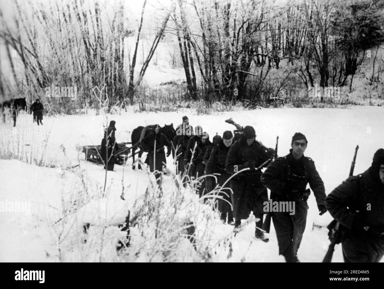 World war winter fighting on hi-res stock photography and images - Alamy