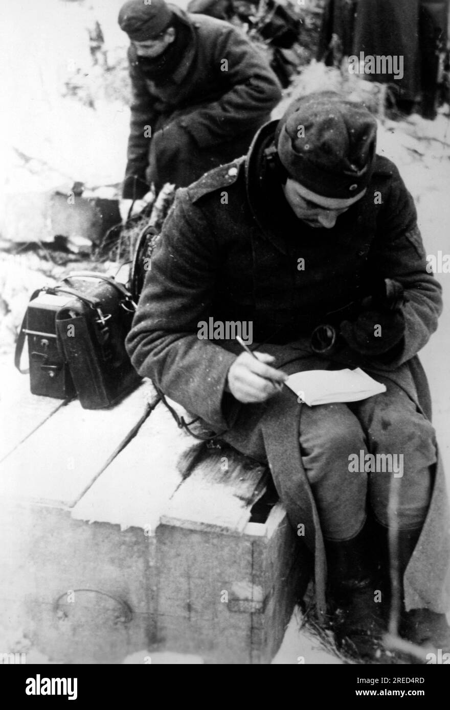 German signalmen in a position outside Moscow. Photo: Qual. [automated ...