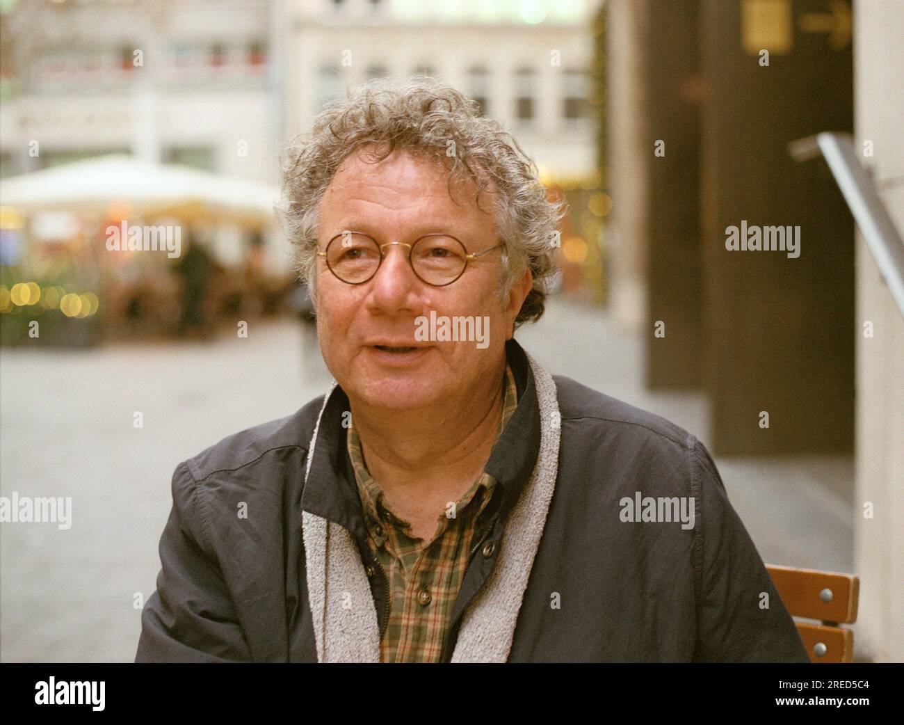 2021 celebrities hi-res stock photography and images - Alamy