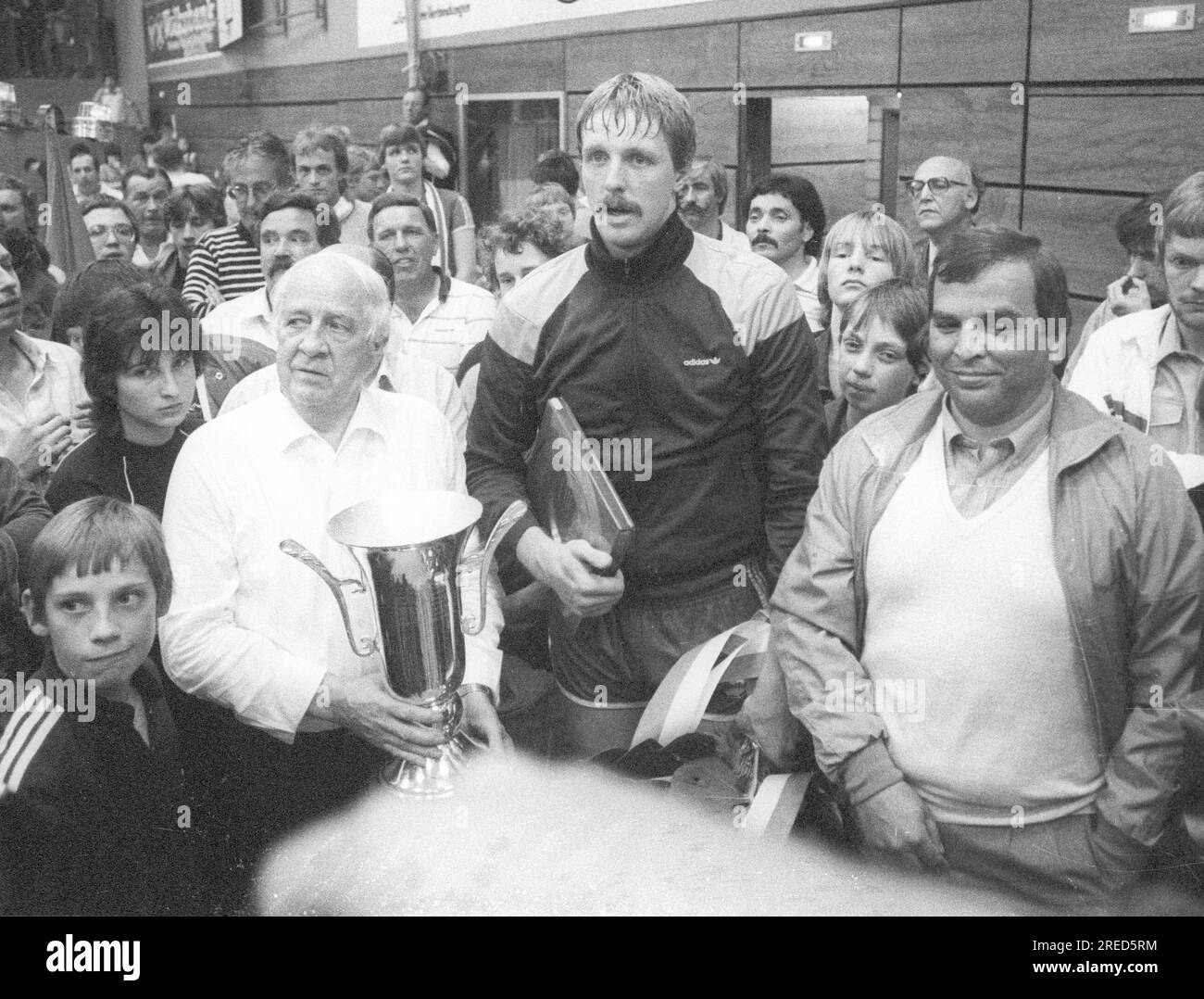 Cup final: VFL Gummersbach - TUSEM Essen /Managing director Eugen Haas ...
