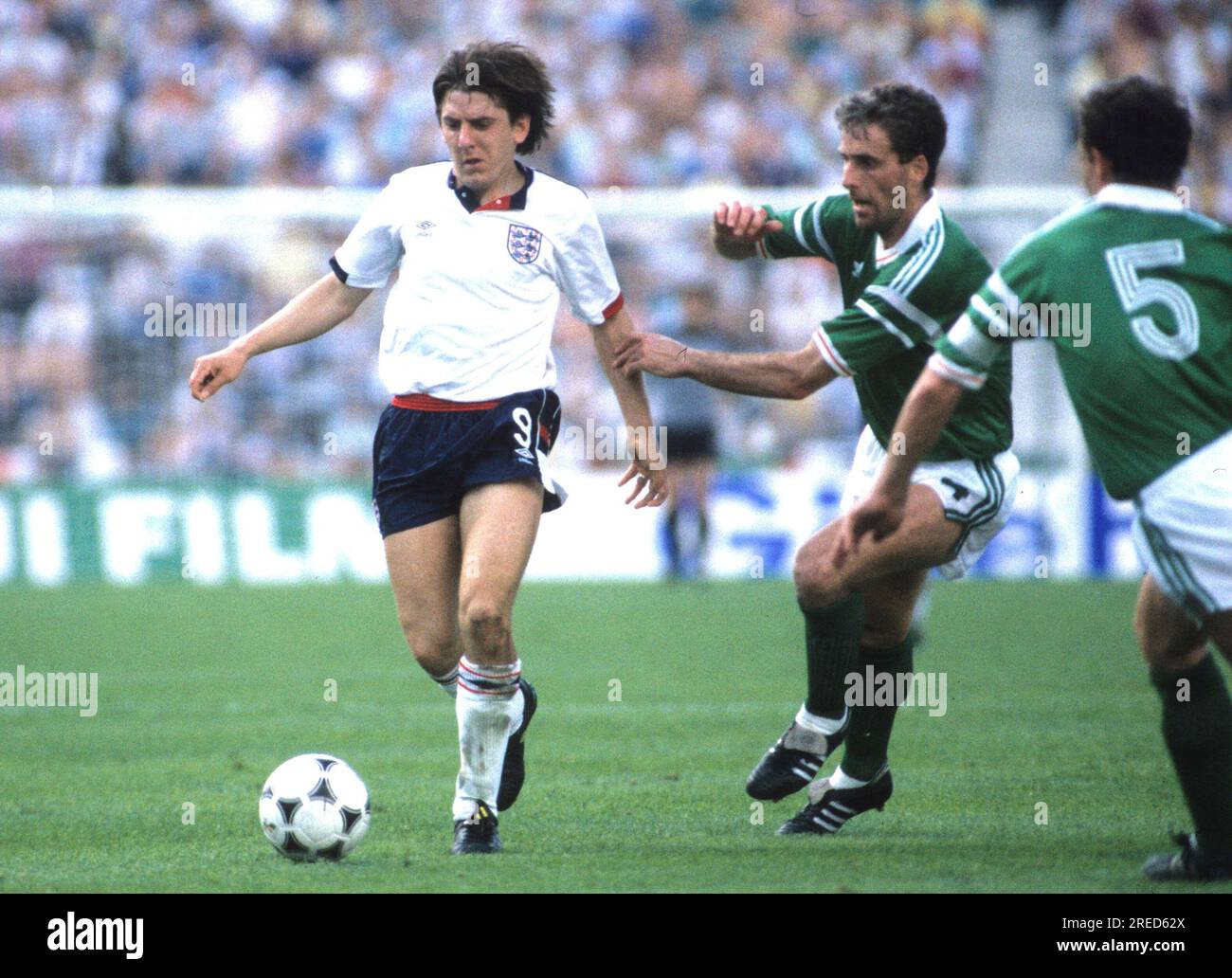 FB EM 1988 / England - Ireland 0:1 / Mick McCarthy stops peter ...