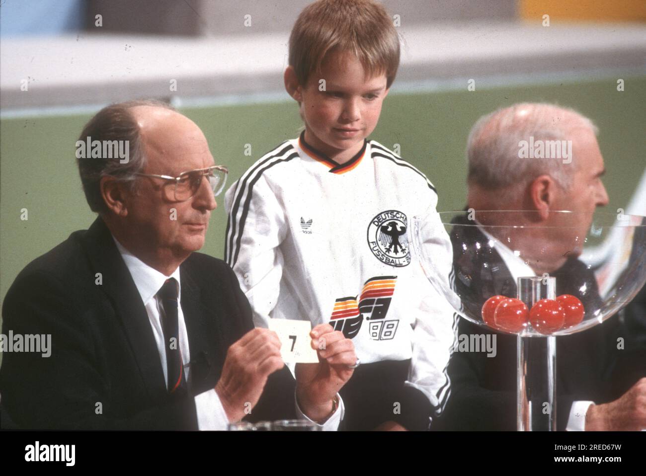 European championship 1988 draw hi-res stock photography and images - Alamy