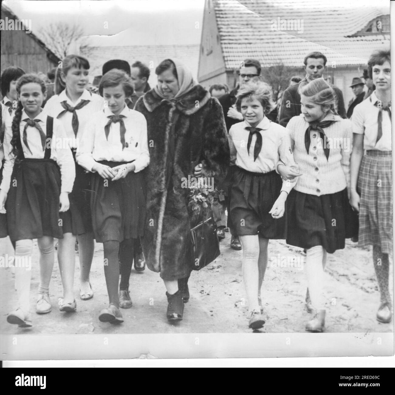 Ukrainian/USSR/SOVIET school uniform - 半袖