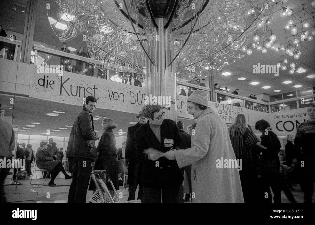 GDR, Berlin, 04.03.1990, demand for cultural use, Gläserne Blume, Irene ...