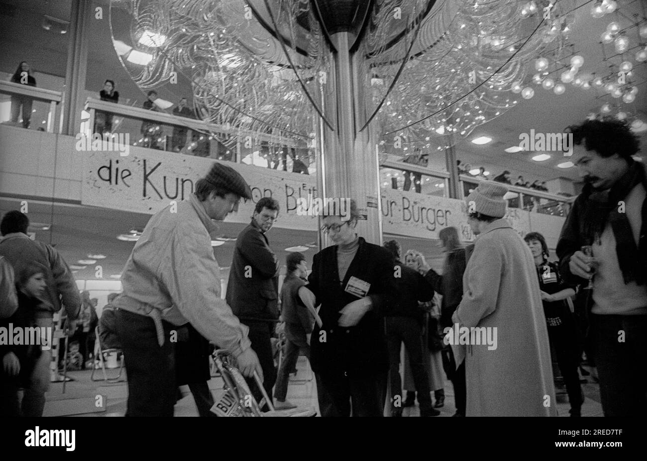 GDR, Berlin, 04.03.1990, demand for cultural use, Gläserne Blume, Irene ...