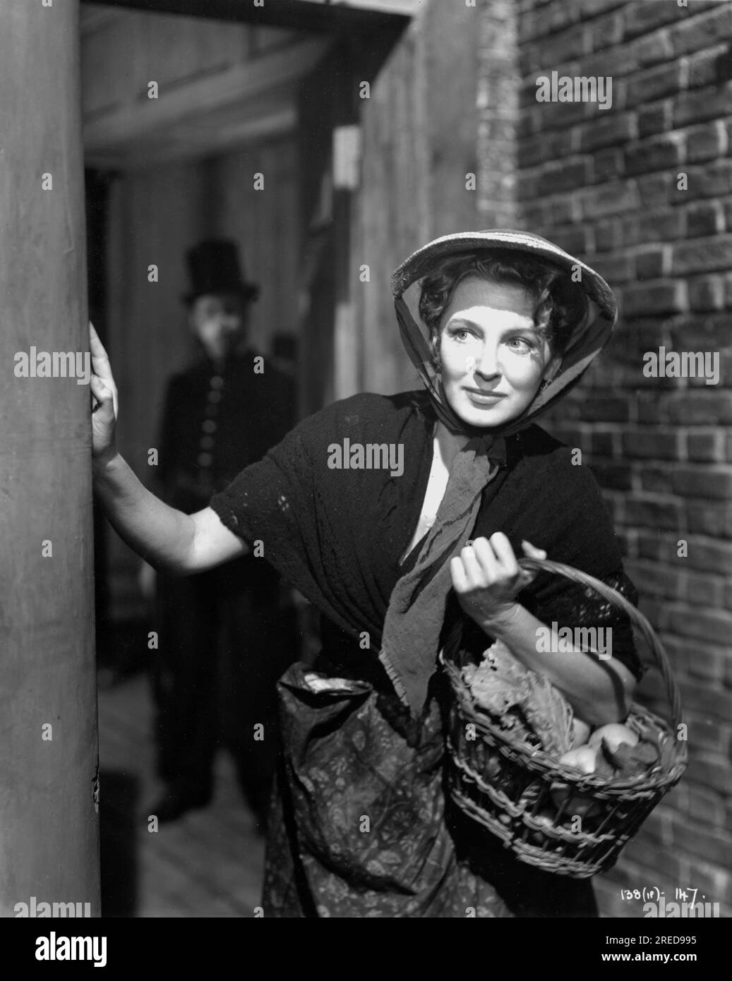 KAY WALSH as Nancy in OLIVER TWIST 1948 director DAVID LEAN novel ...