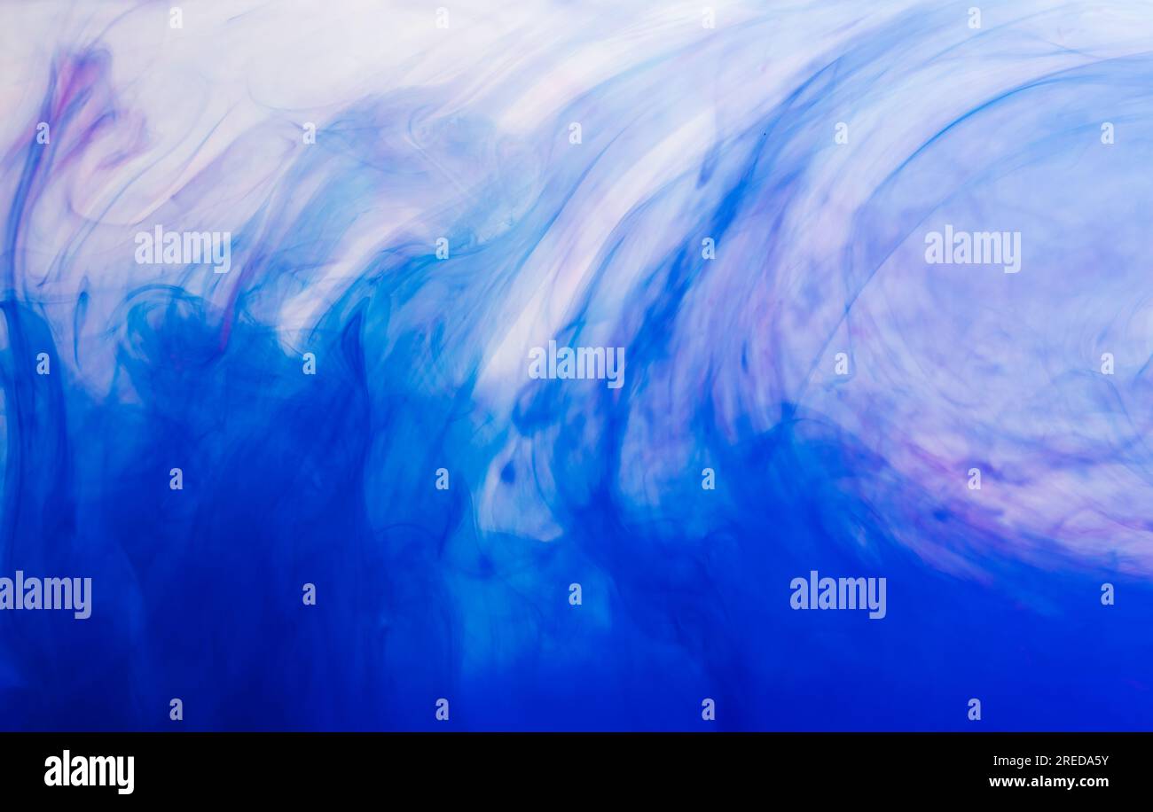 Blue white ink in water hi-res stock photography and images - Alamy