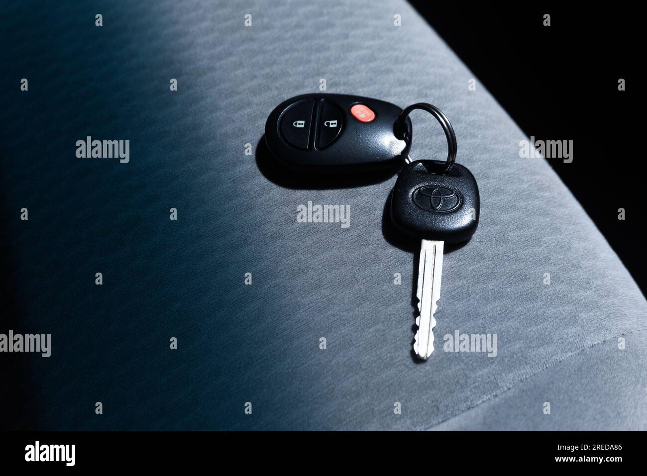 Car keys sit on car seat Stock Photo - Alamy