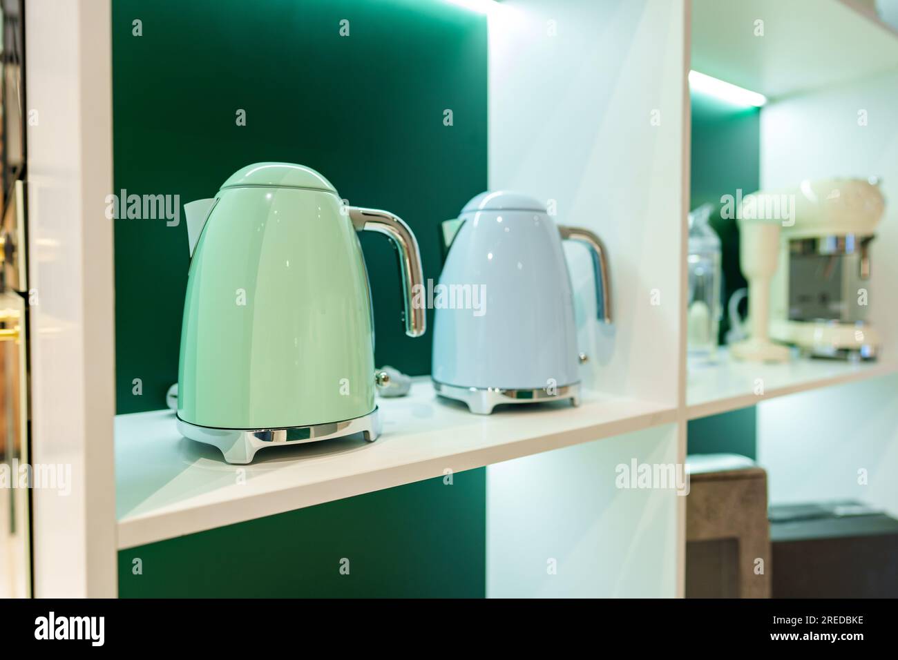 Kettle shelves store hi-res stock photography and images - Alamy