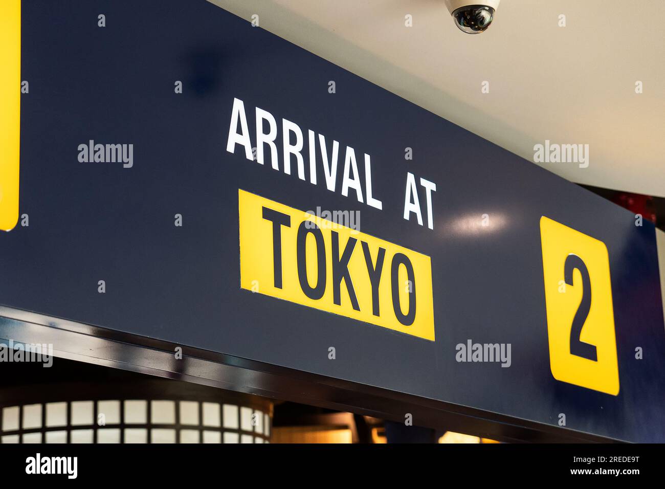 Welcome to tokyo sign hi-res stock photography and images - Alamy