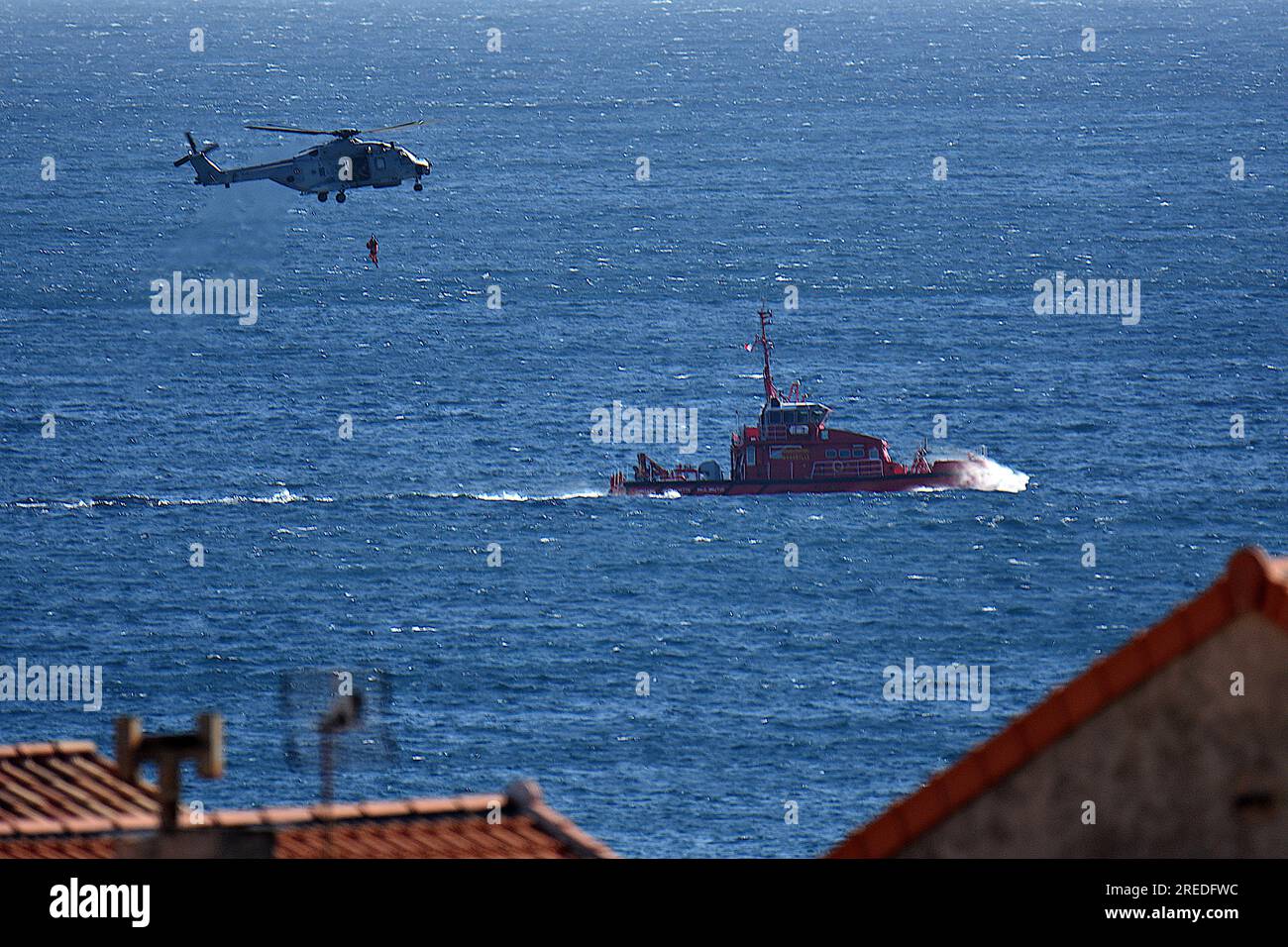 Capitaine de corvette paul brutus hi-res stock photography and images ...
