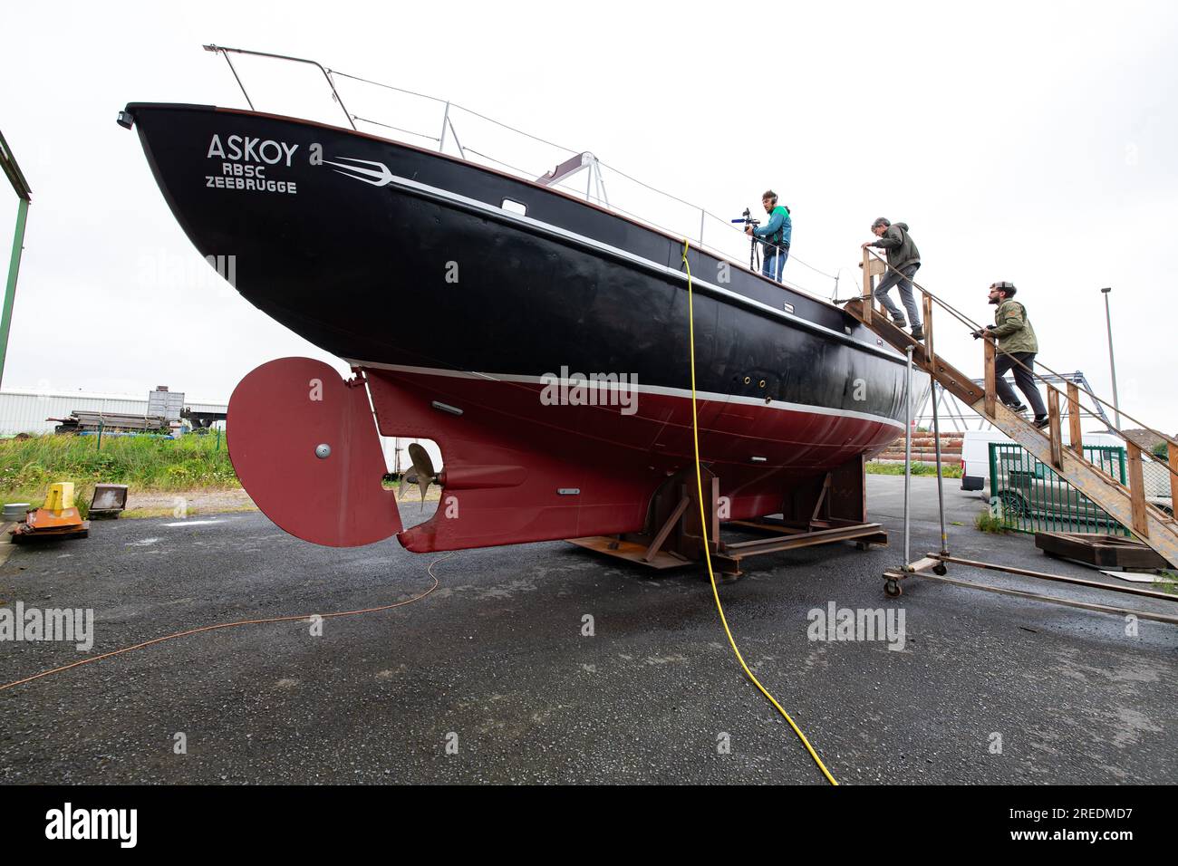 Illustration picture shows the Visit of Governor Decaluwe to the Askoy ...