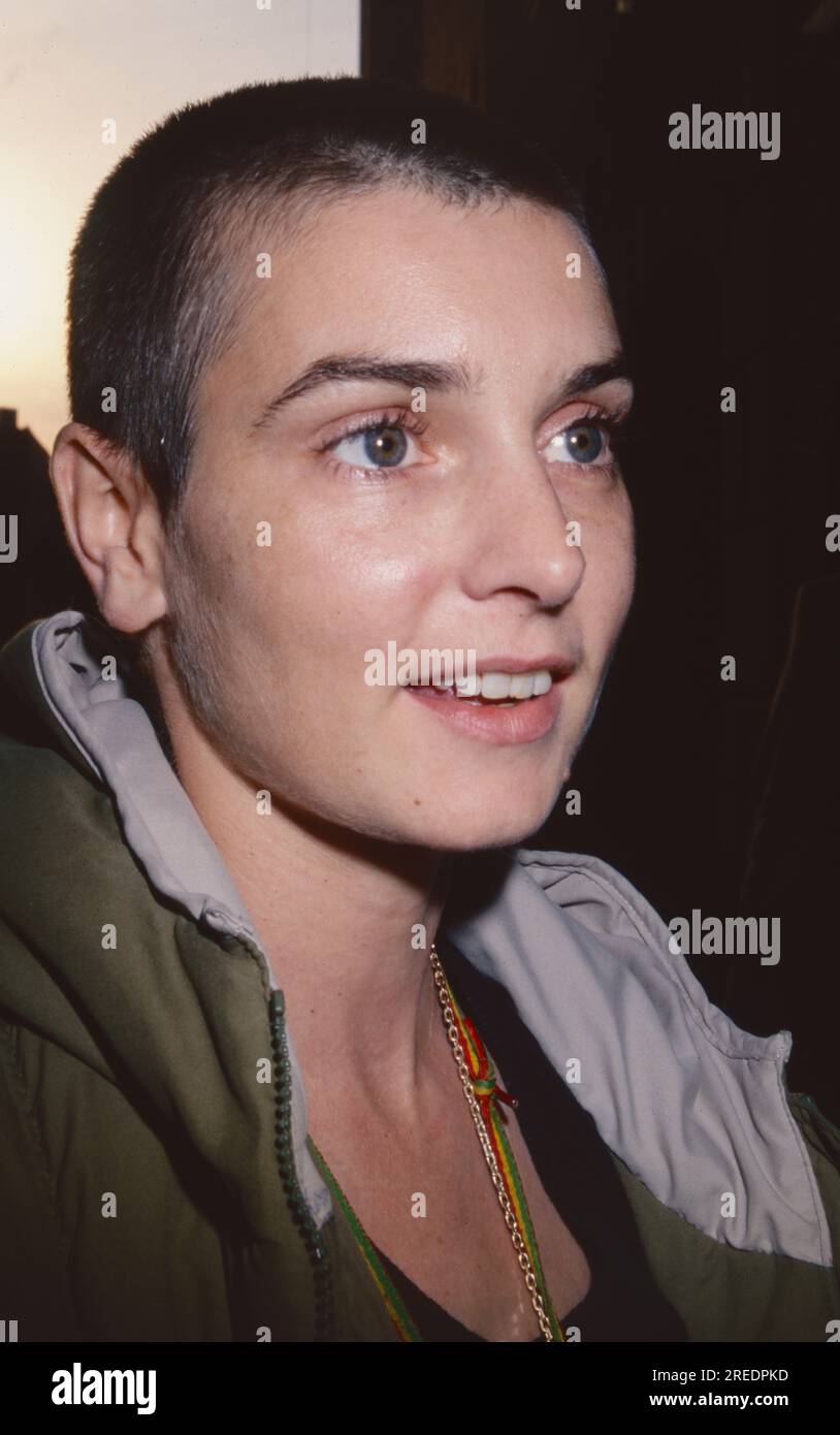 Sinead O'Connor at the "Late Show with David Letterman" stage door at ...