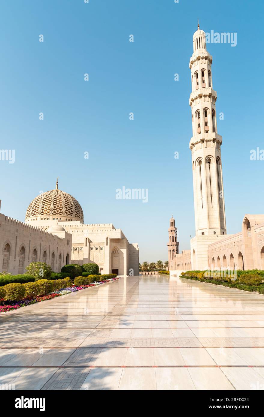 The Sultan Qaboos Grand Mosque in Muscat, Oman, Middle East Stock Photo ...