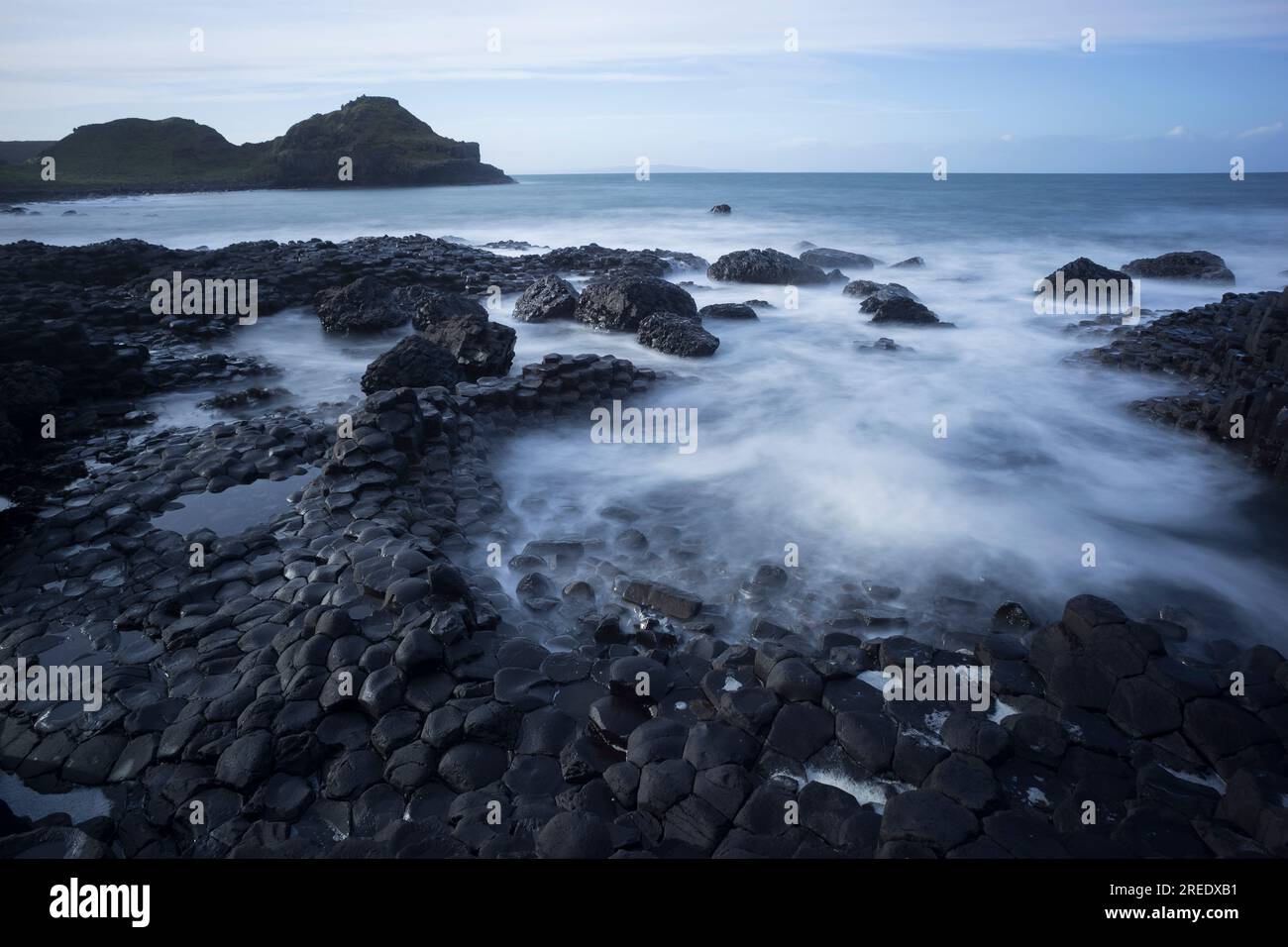 Hexagonal rocks hi-res stock photography and images - Alamy