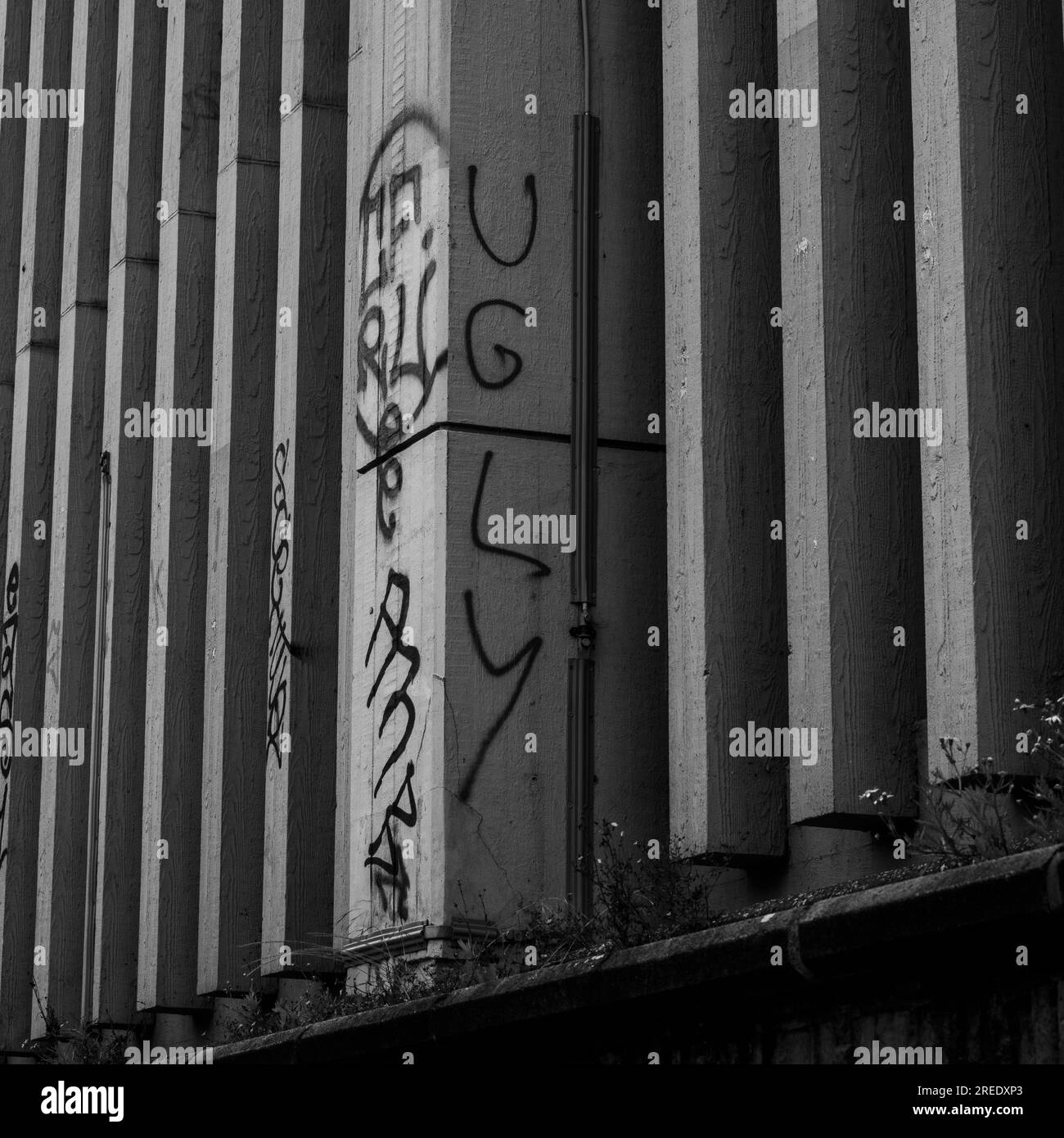 Ironic graffiti on ugly brutalist concrete building Stock Photo - Alamy Ironic graffiti on ugly brutalist concrete building Stock Photo - Alamy