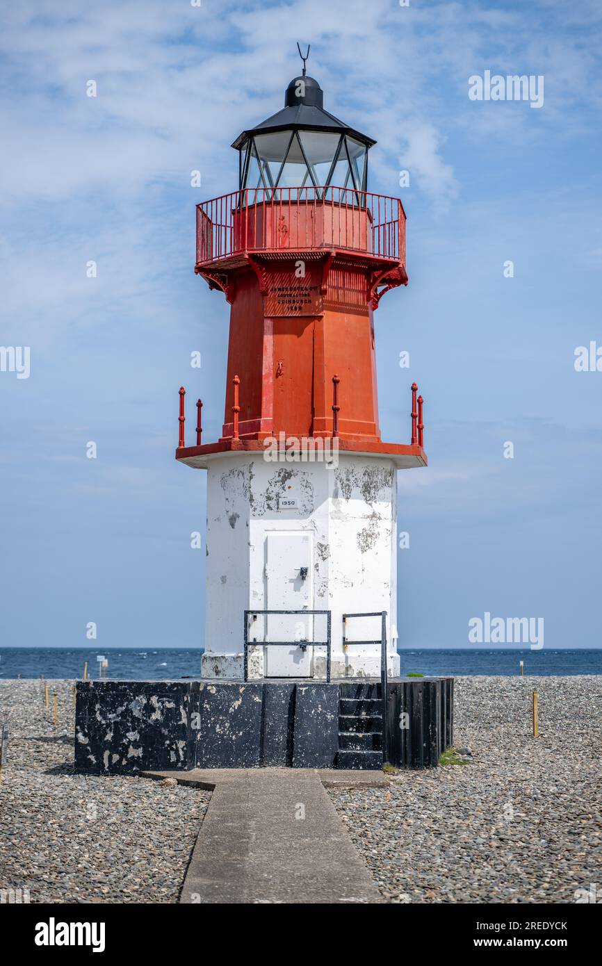 Red and white flaking paintwork on the Lighthouse and Foghorn at Point ...