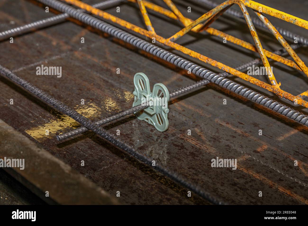 Close up picture of precast girder slab Stock Photo - Alamy