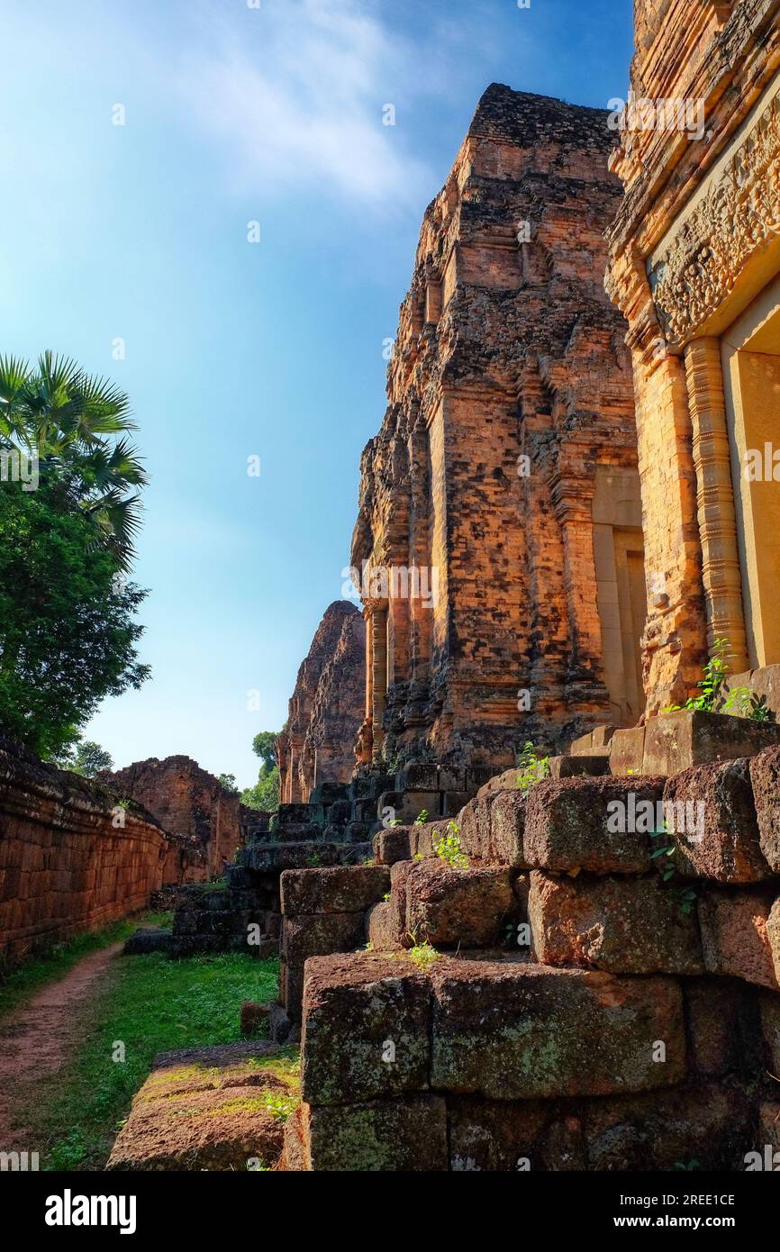 Laterite stone wall hi-res stock photography and images - Alamy