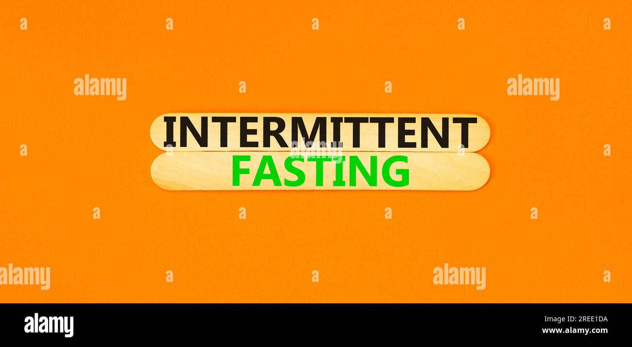 Intermittent fasting symbol. Concept words Intermittent fasting on ...