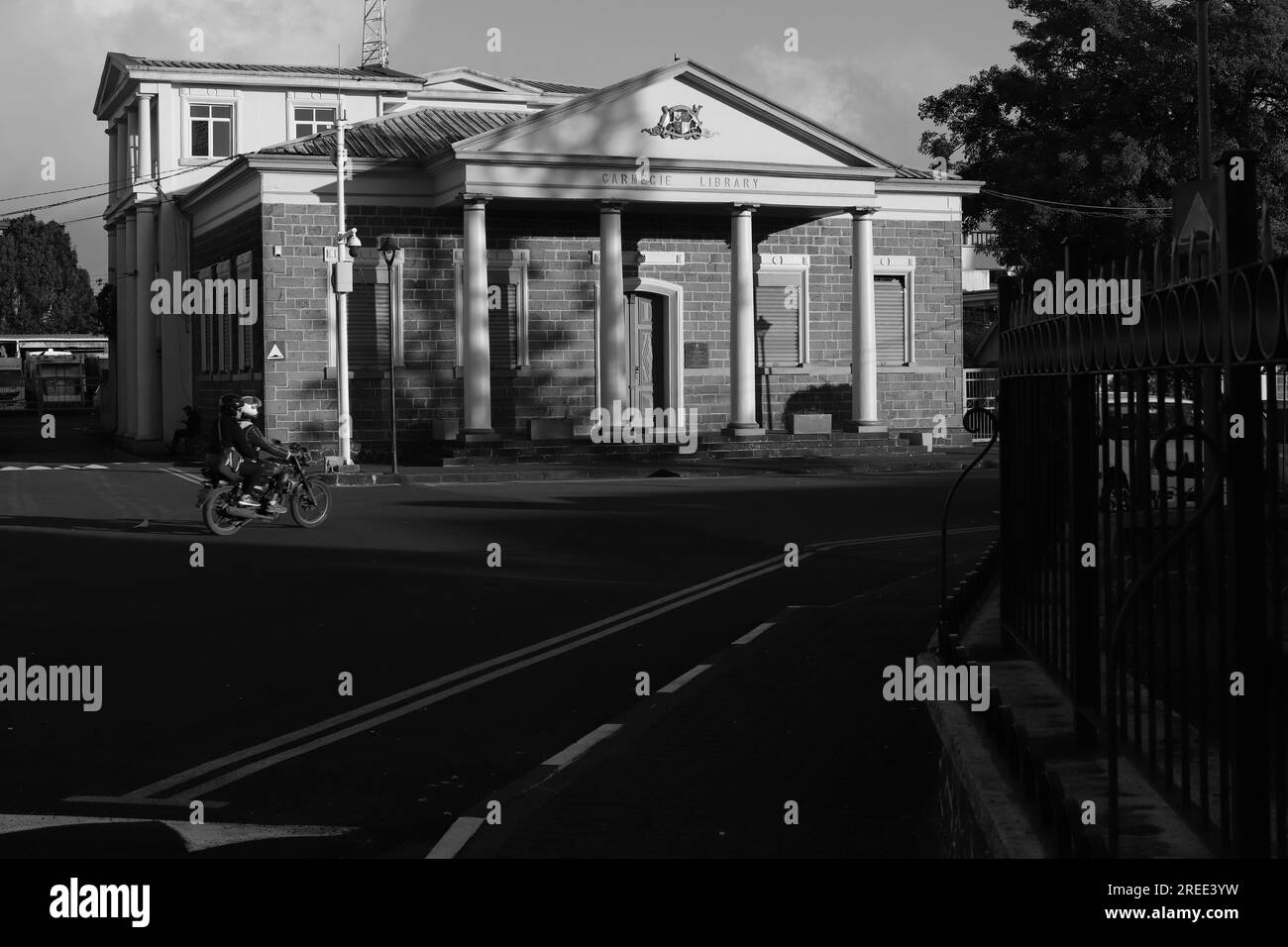 Curepipe is easily accessible to the capital Port-Louis and other towns ...