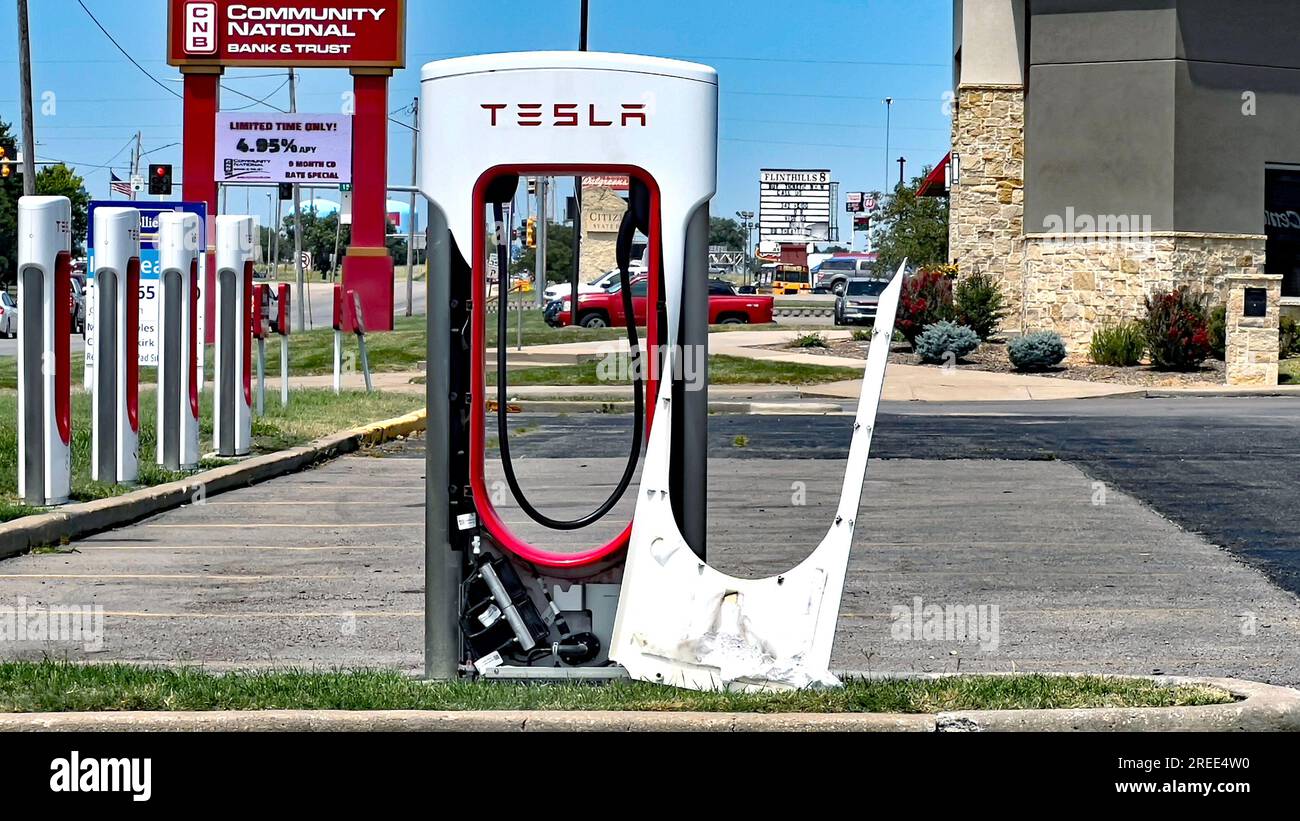 EMPORIA, KANSAS - JULY 26, 2023 TESLA Supercharger station one of eight ...