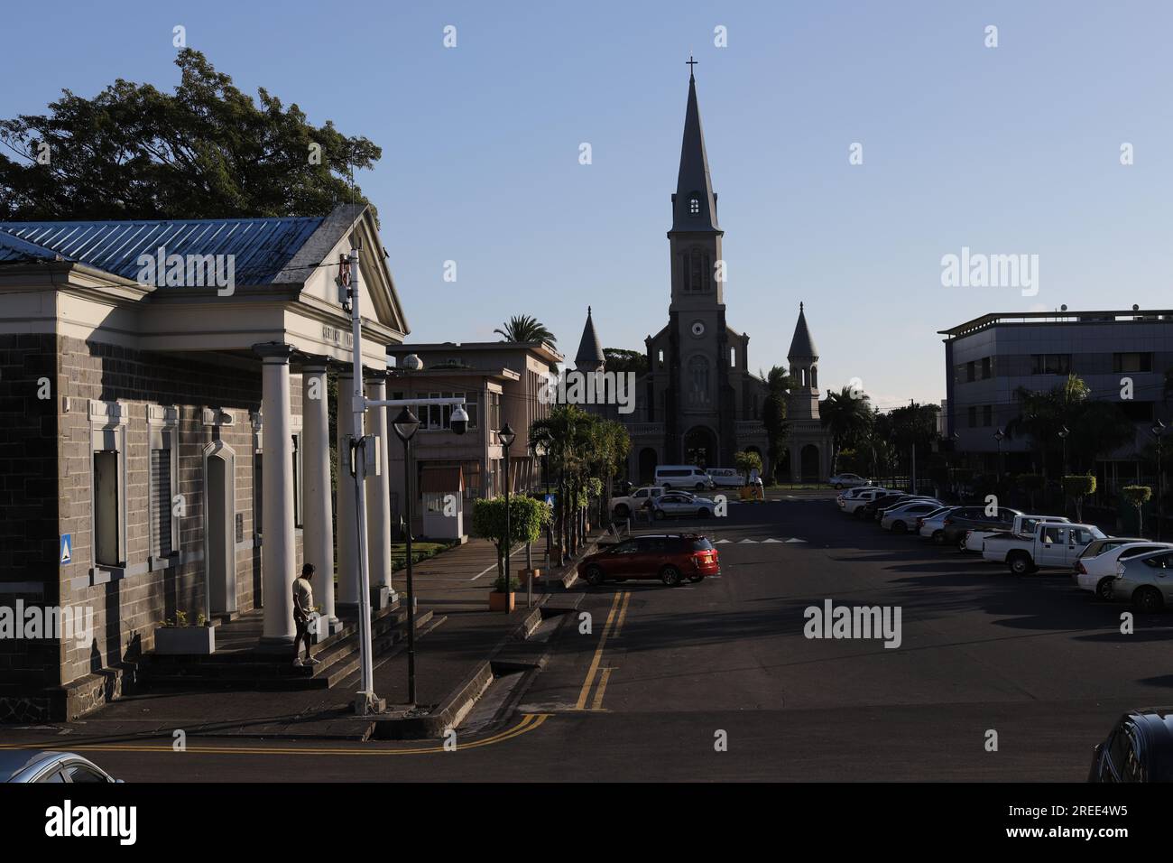 Curepipe is easily accessible to the capital Port-Louis and other towns ...