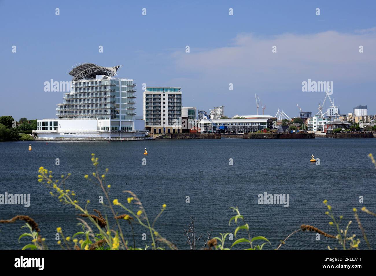 Cardiff bay from water hi-res stock photography and images - Alamy