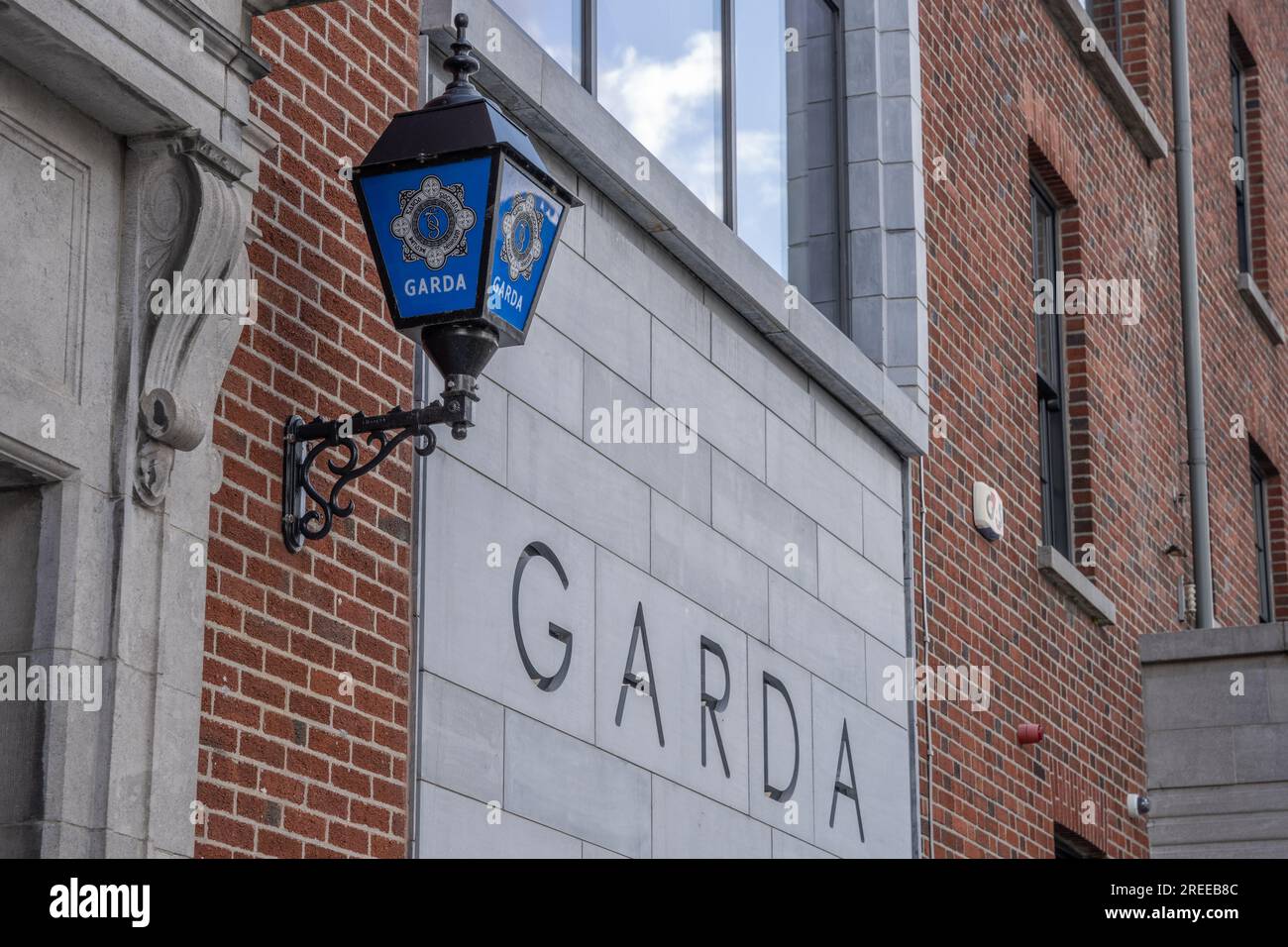 Garda logo hi-res stock photography and images - Alamy