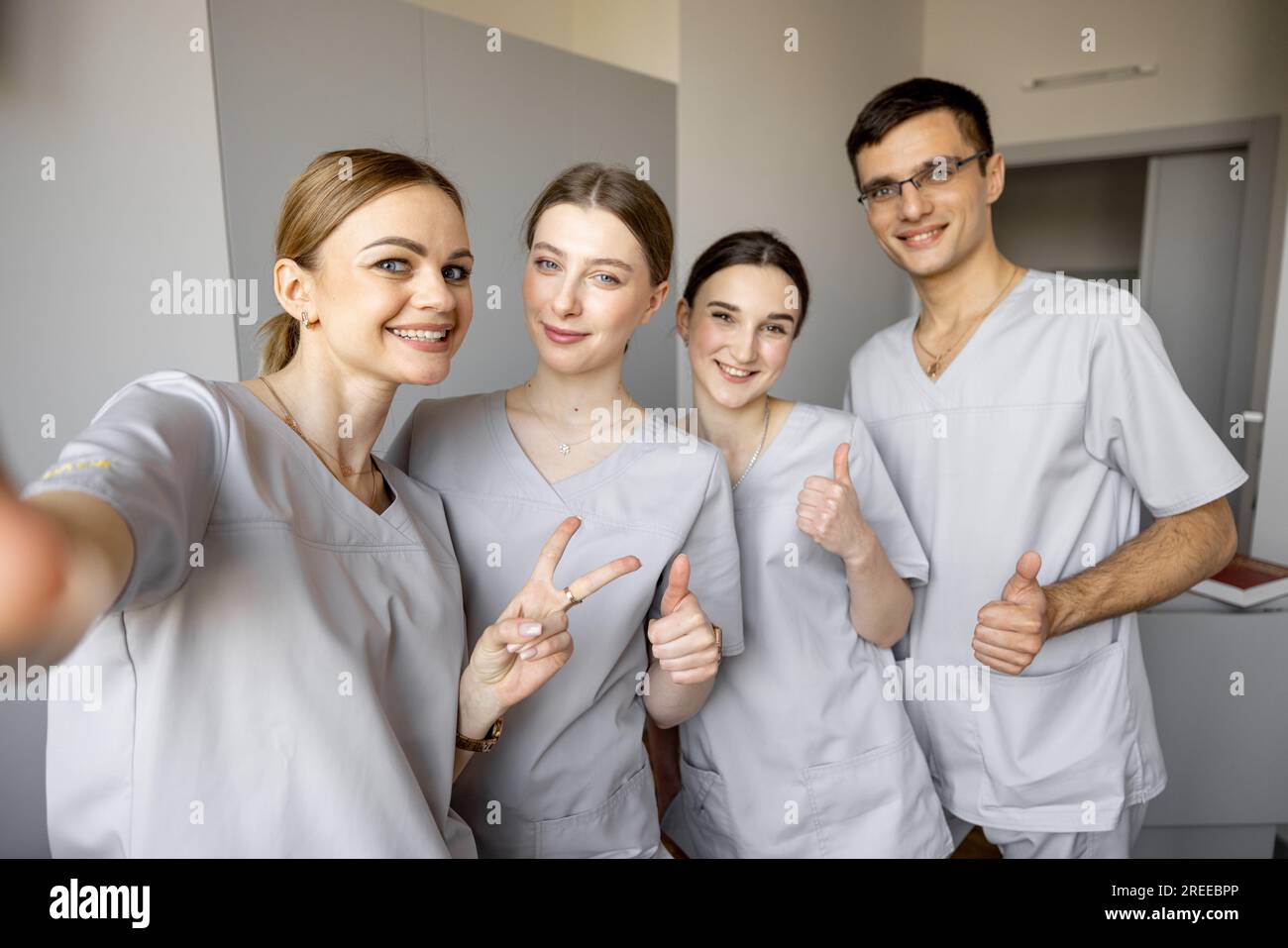 Doctor nurses selfie clinic hi-res stock photography and images - Alamy