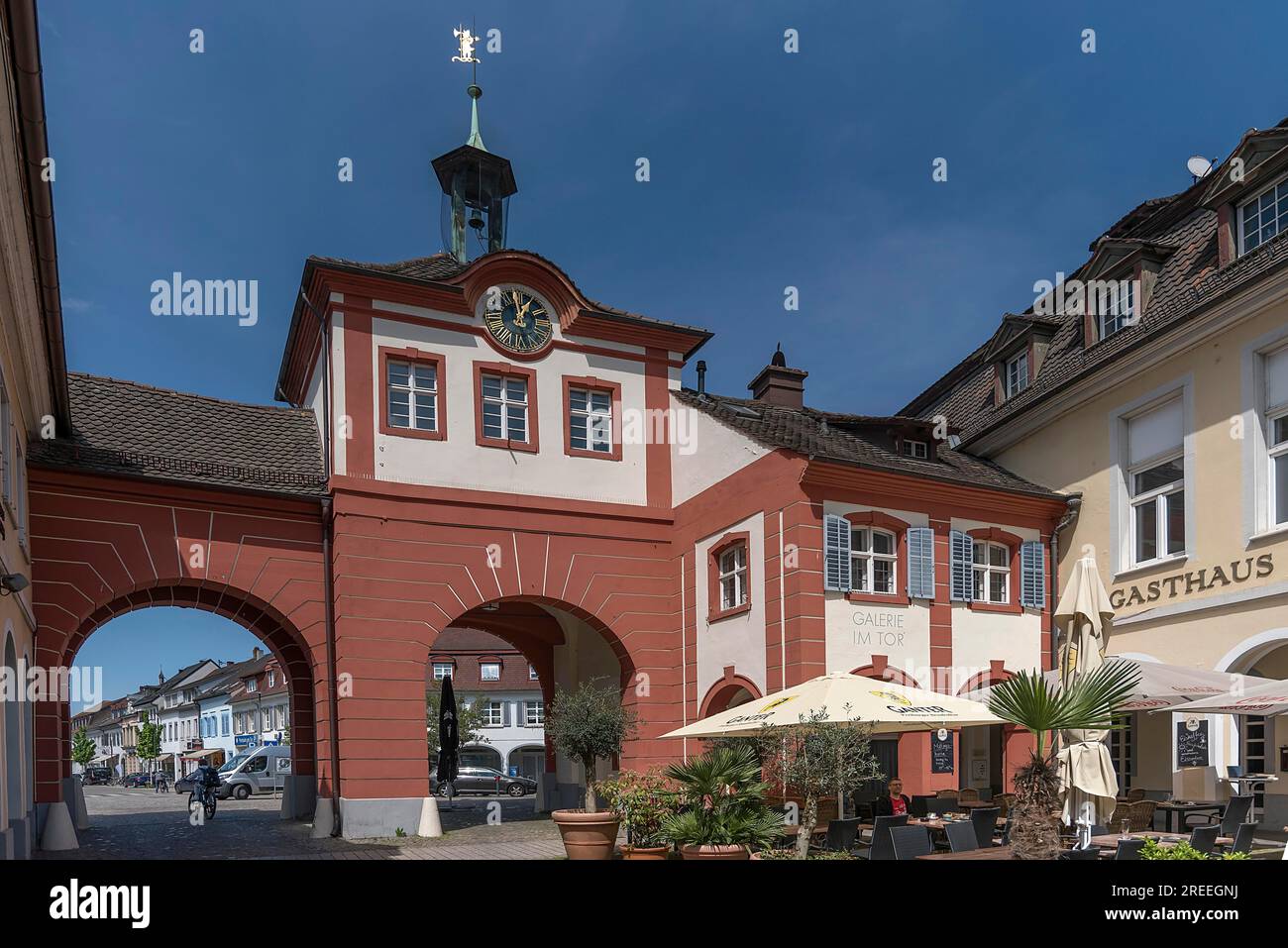 Historic town gate, built 1706, gate extension 1929, Emmendingen, Baden ...
