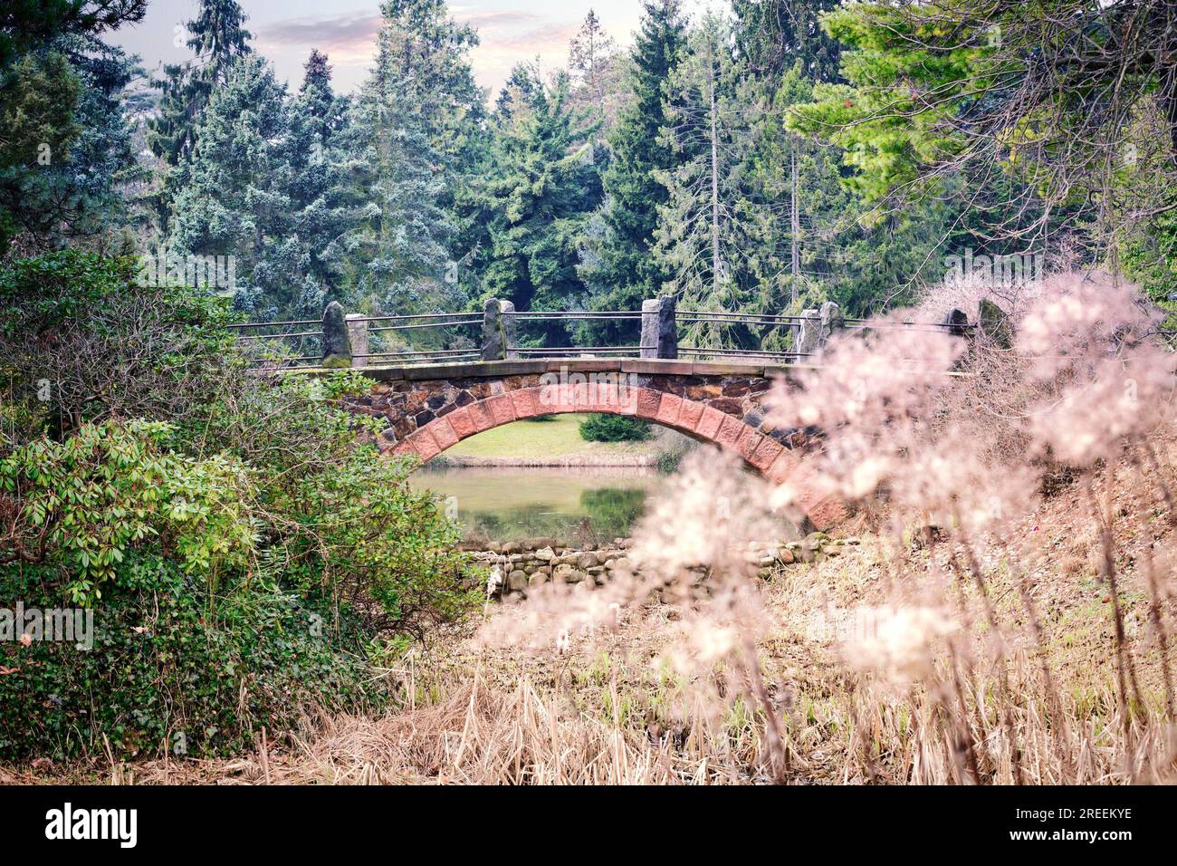 Vintage bridge hi-res stock photography and images - Alamy