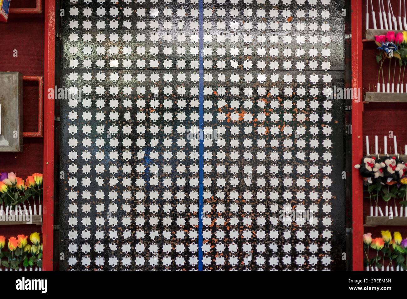 Small white targets in a shooting gallery Stock Photo - Alamy