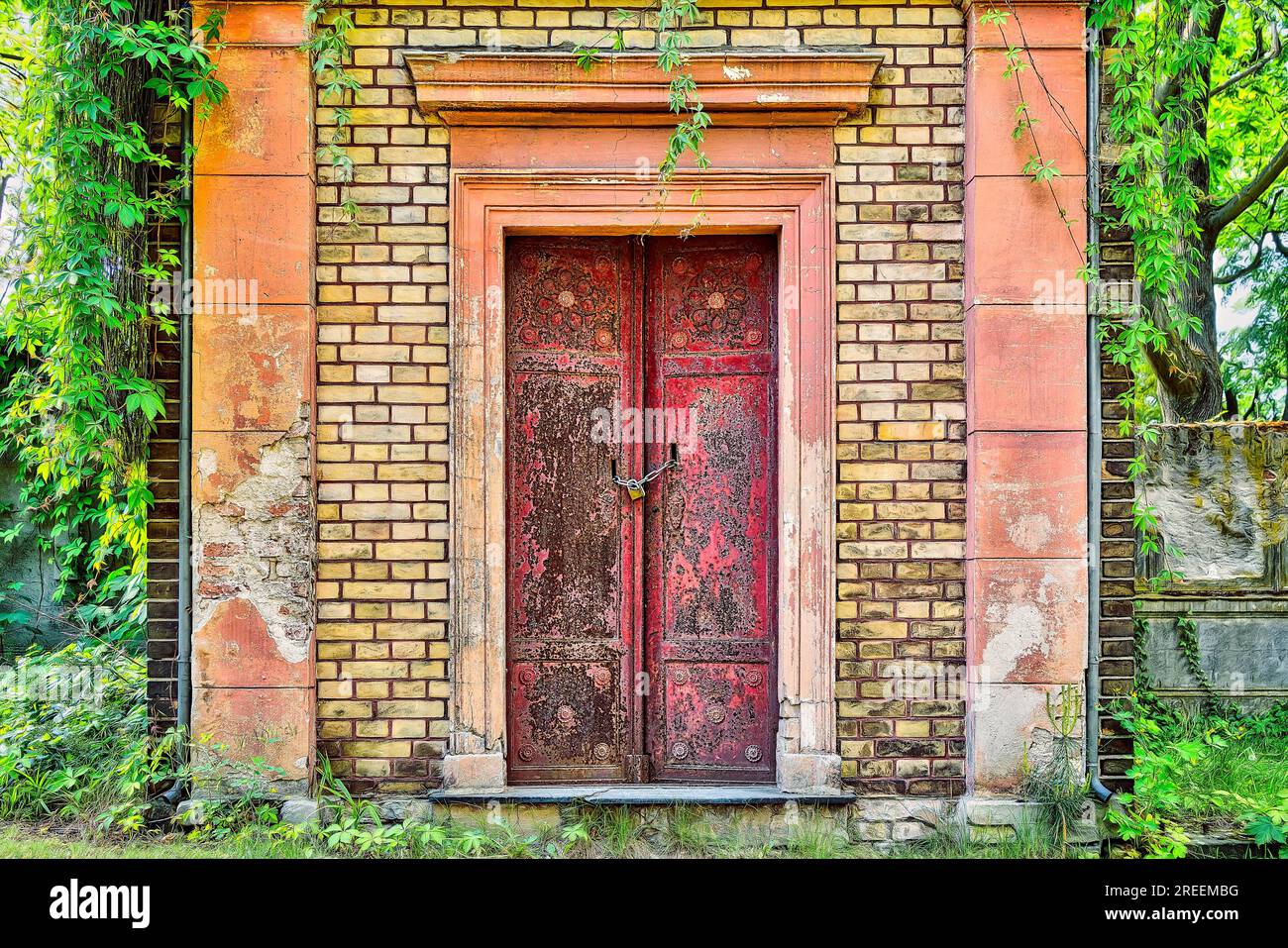 Red entrance to an old tomb Stock Photo - Alamy