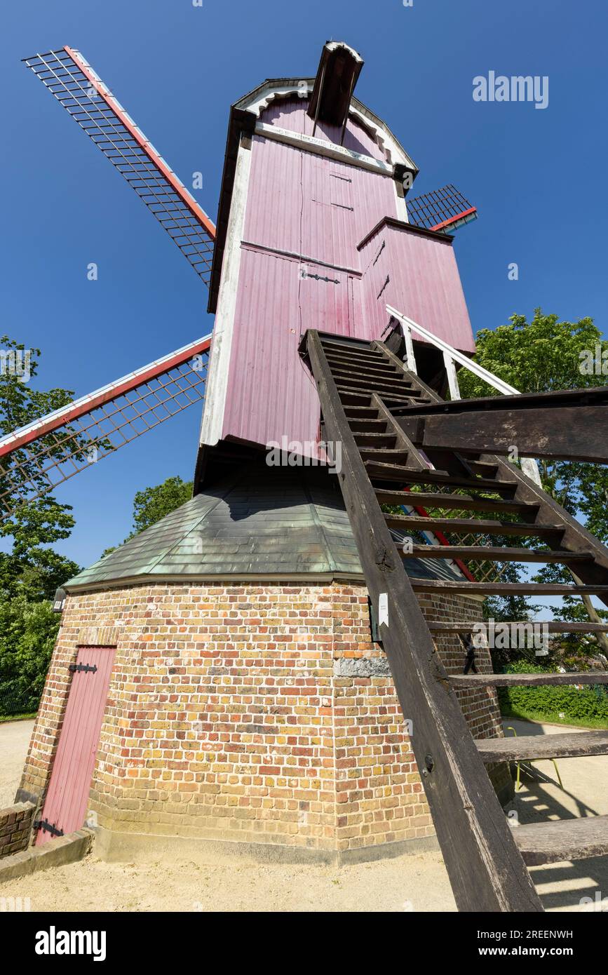 Windmolen De Nieuwe Papegaai, New Parrot Windmill, Ghent-Brugge Canal ...
