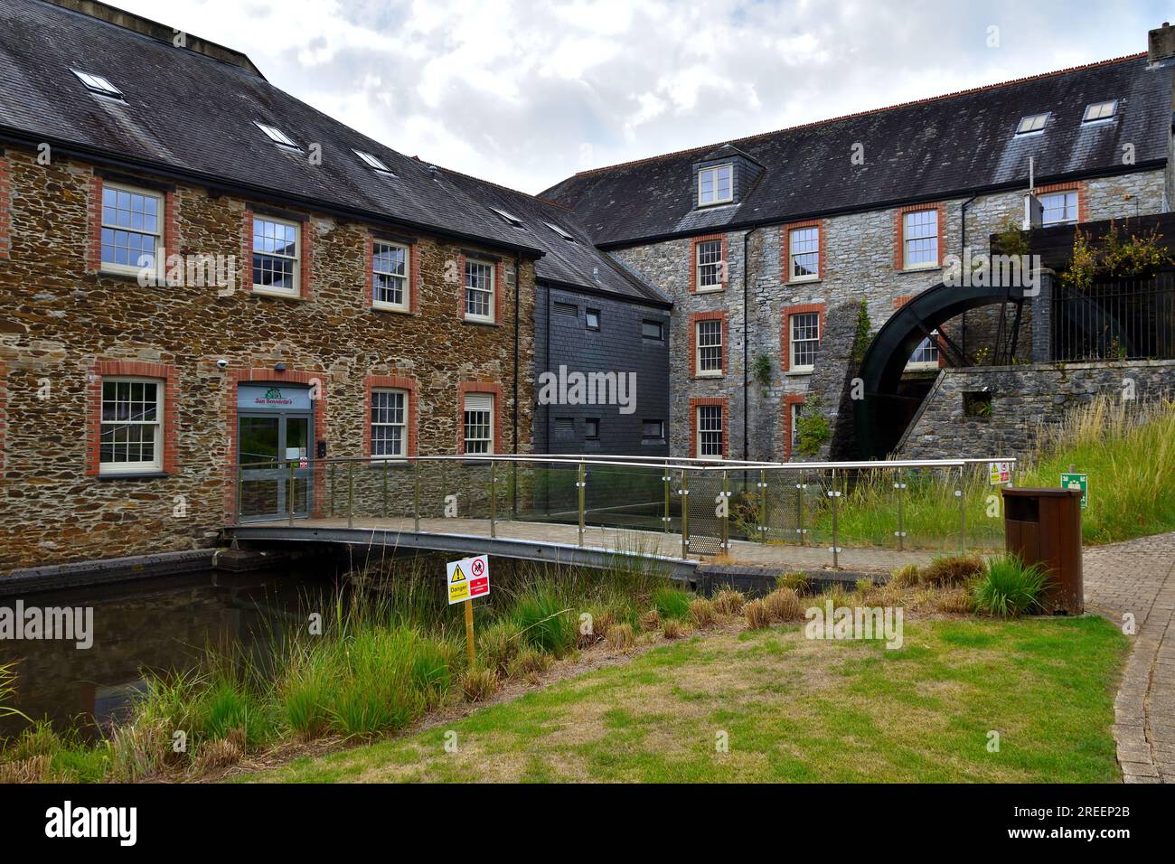 Buckfast abbey wine hi-res stock photography and images - Alamy