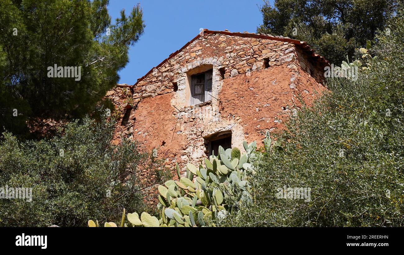 Clay house hi-res stock photography and images - Alamy