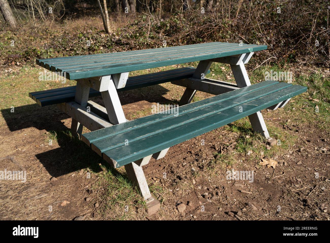Park table hi-res stock photography and images - Alamy